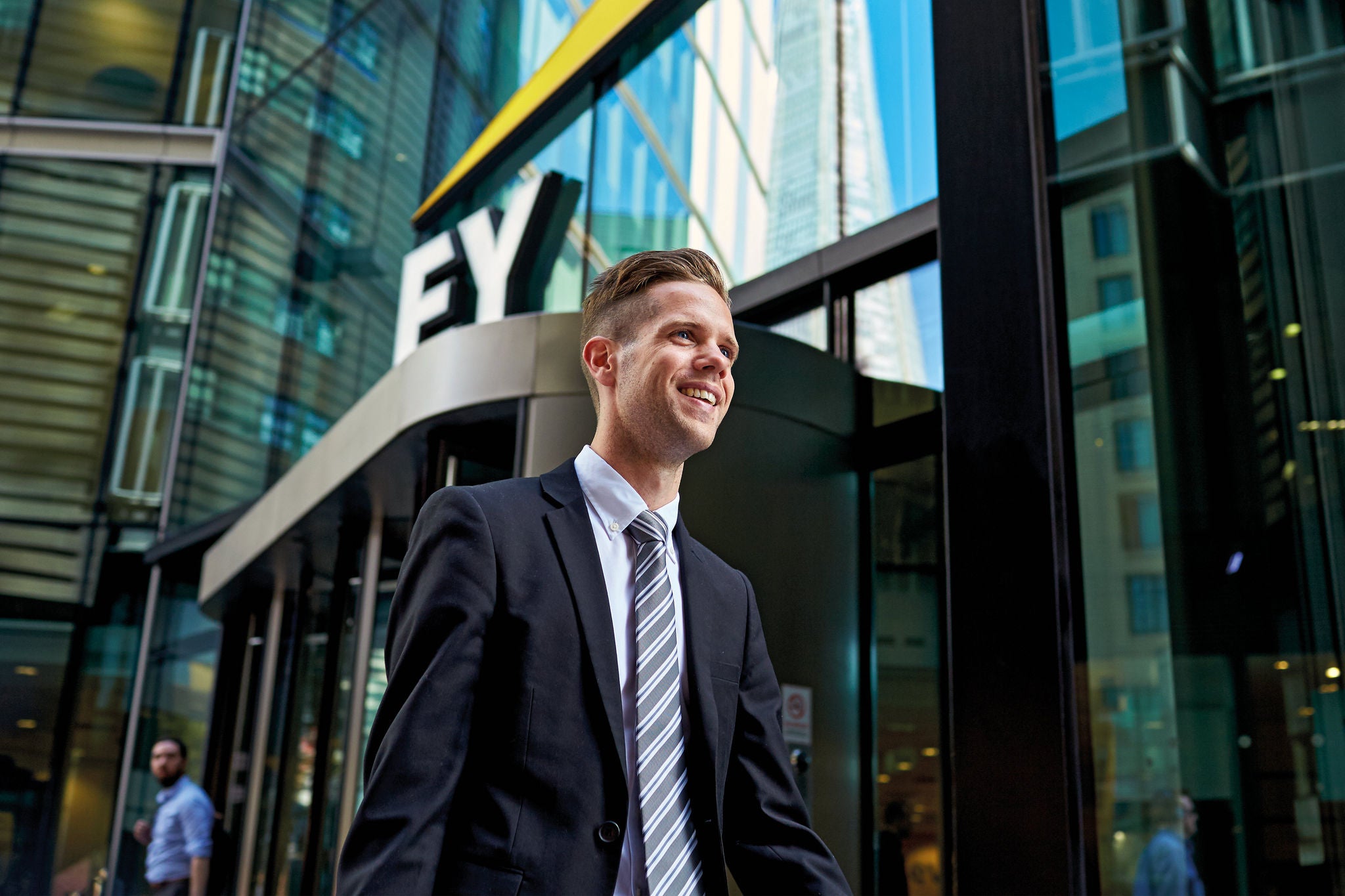 traineeplus-die-traineeprogramme-von-ey | EY - Deutschland