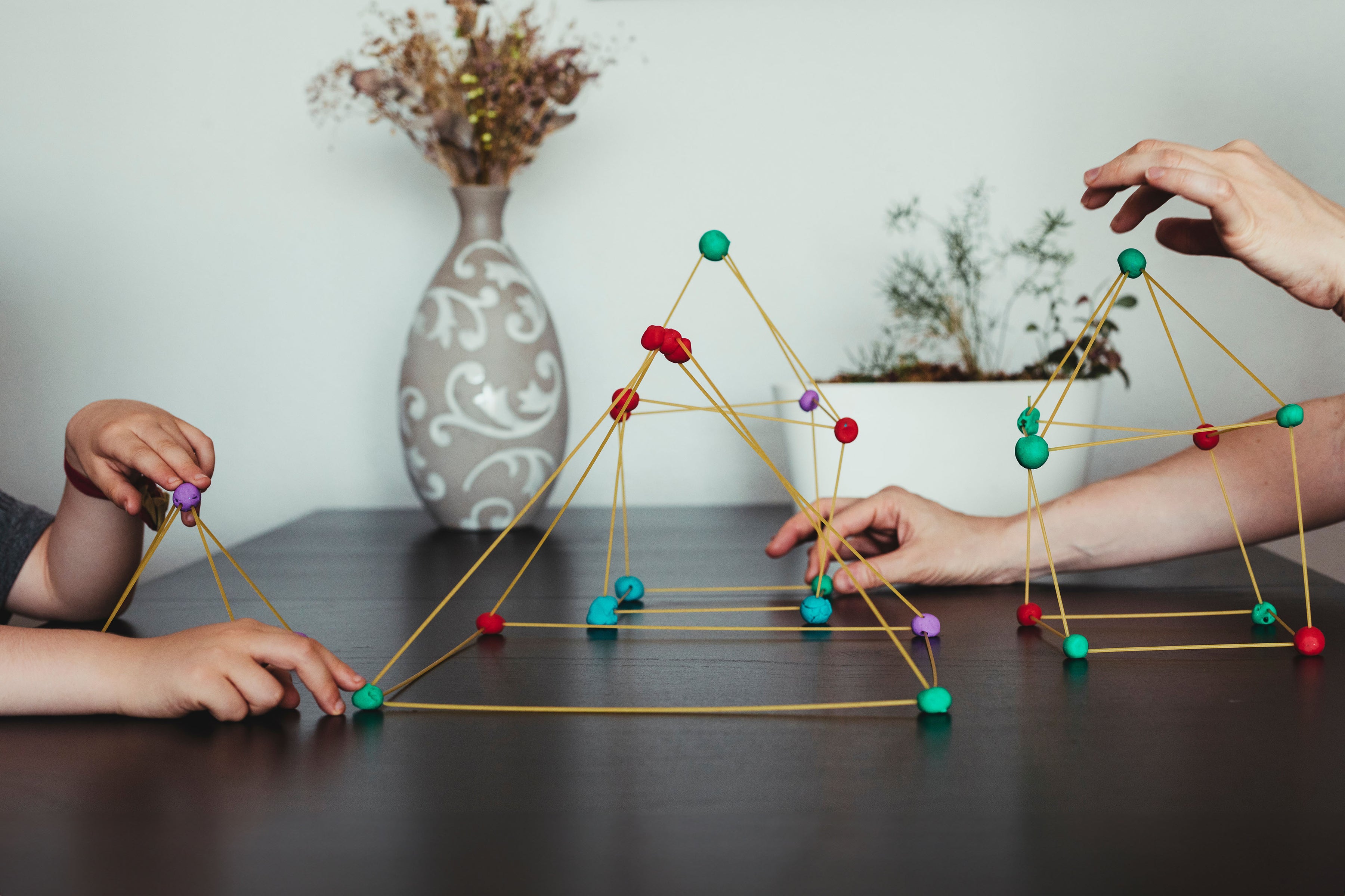 How GenAI and complexity challenge business models | EY - Global