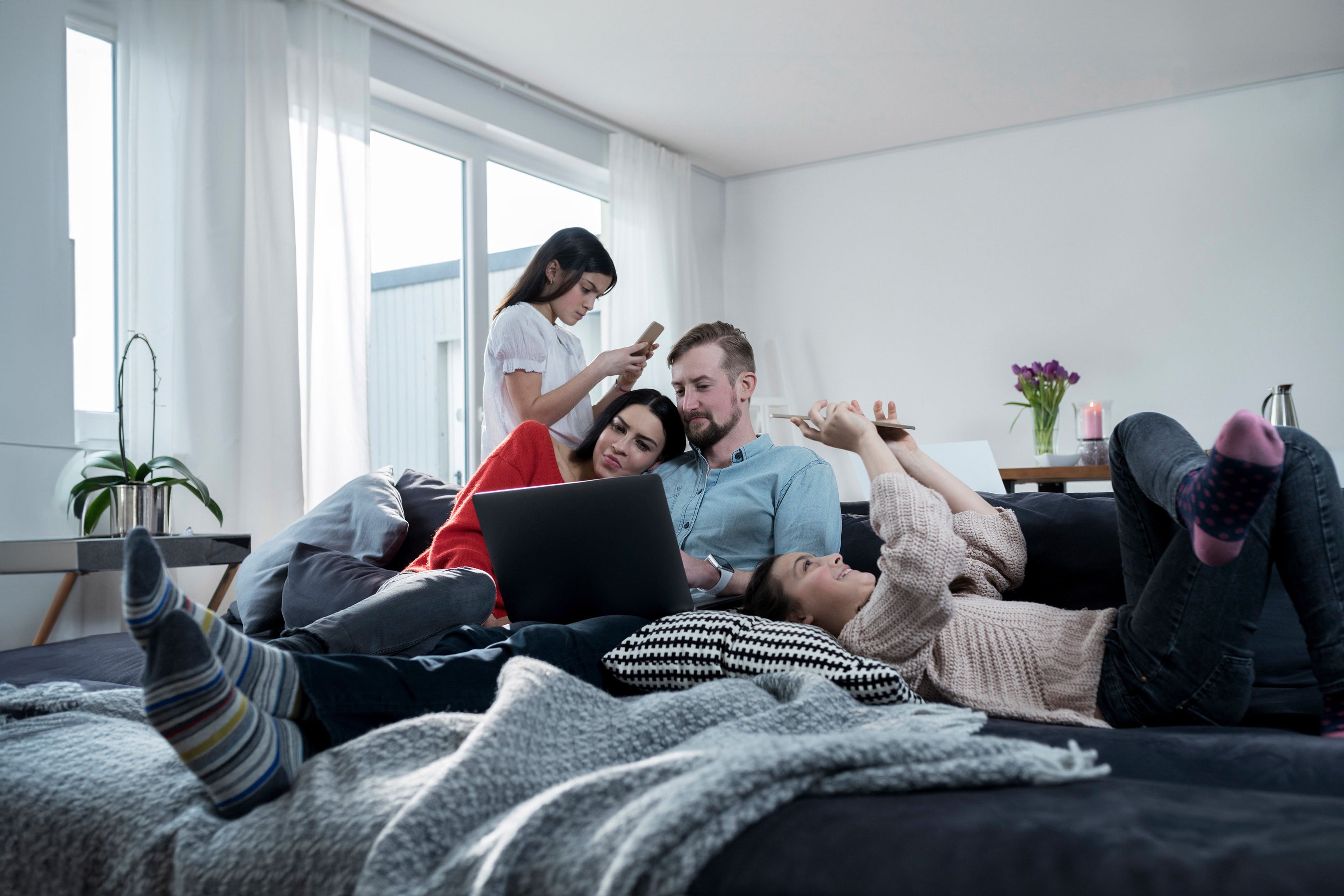 Is the digital home immune to the cost-of-living crisis? | EY - Global