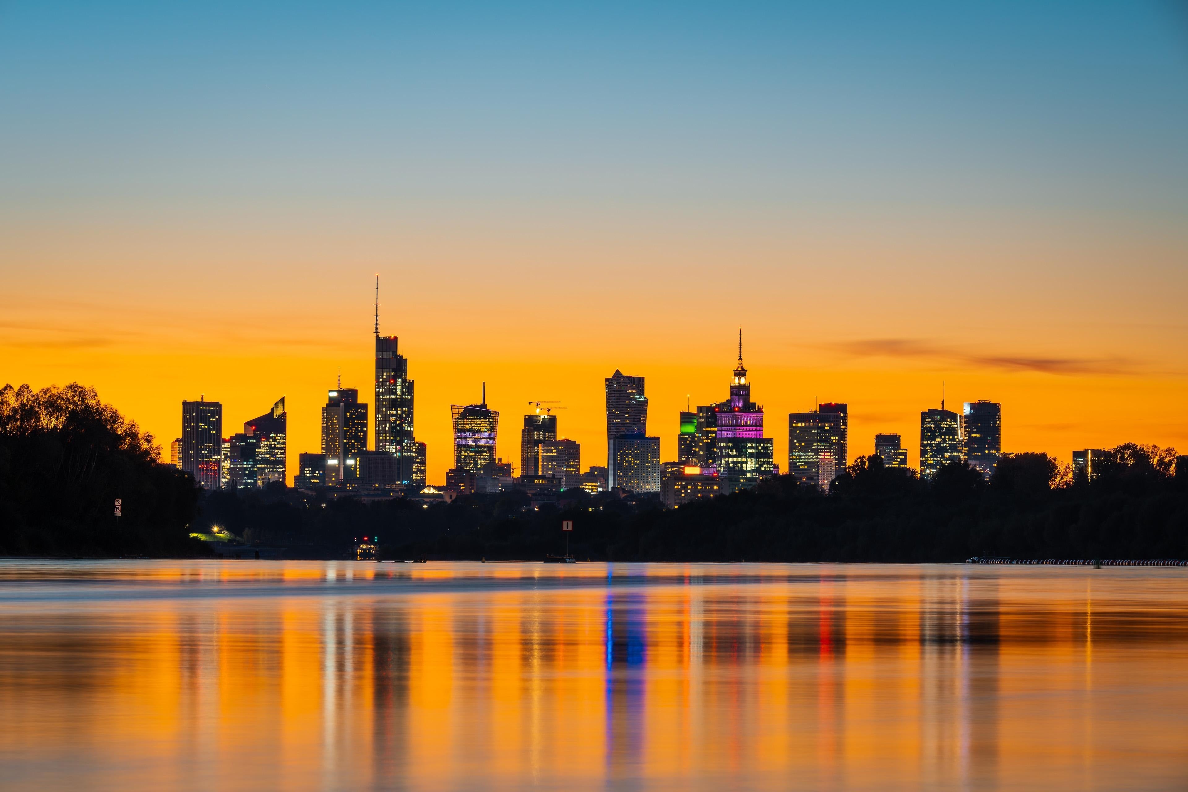 Real Estate Guide in Poland 2025 | EY - Global