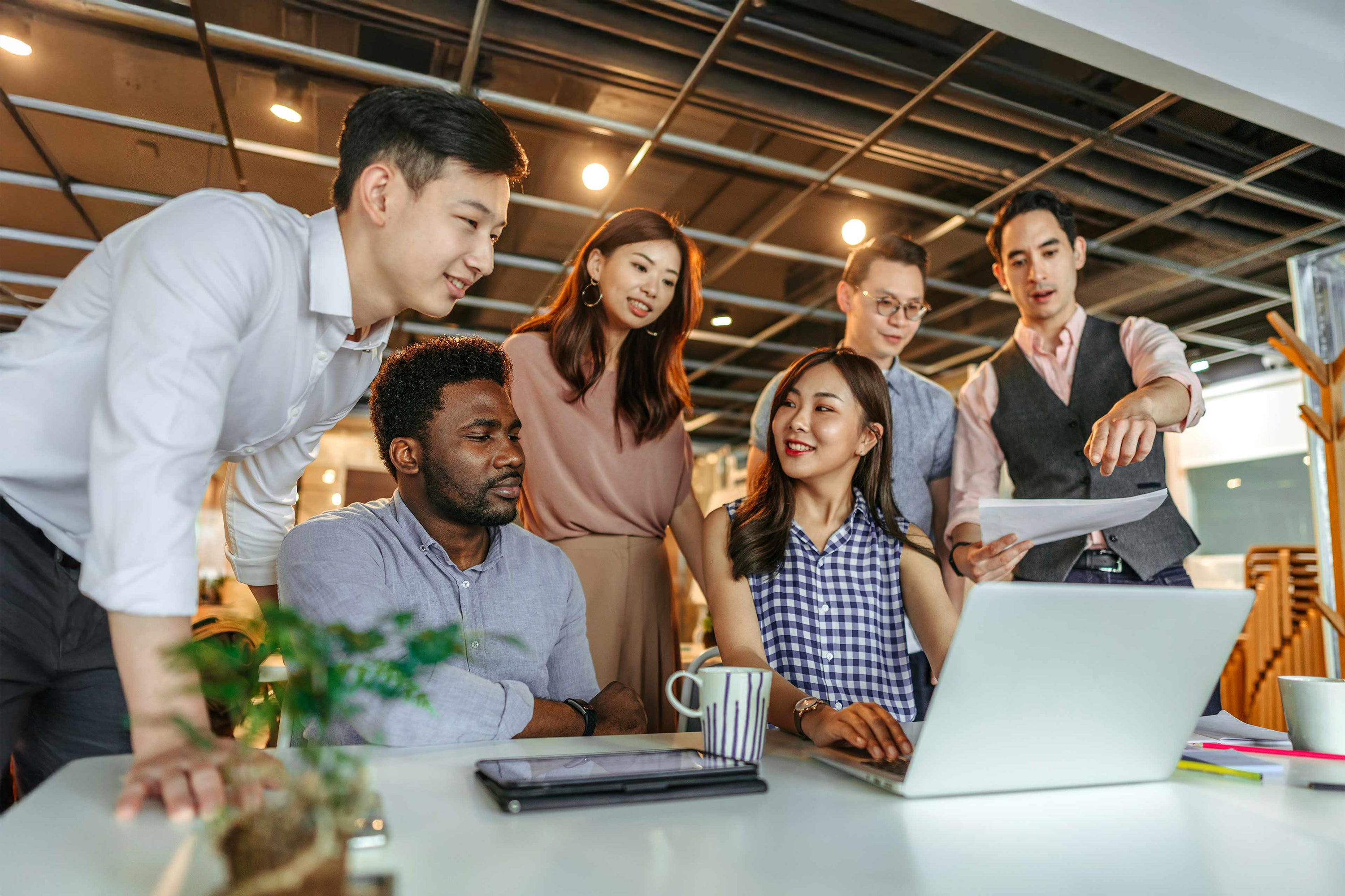 人材優位性を確保する5つの鍵と人事変革事例――「Work Reimagined Survey 2024」が示す働き方の変化と人材流動性の高まり | EY Japan