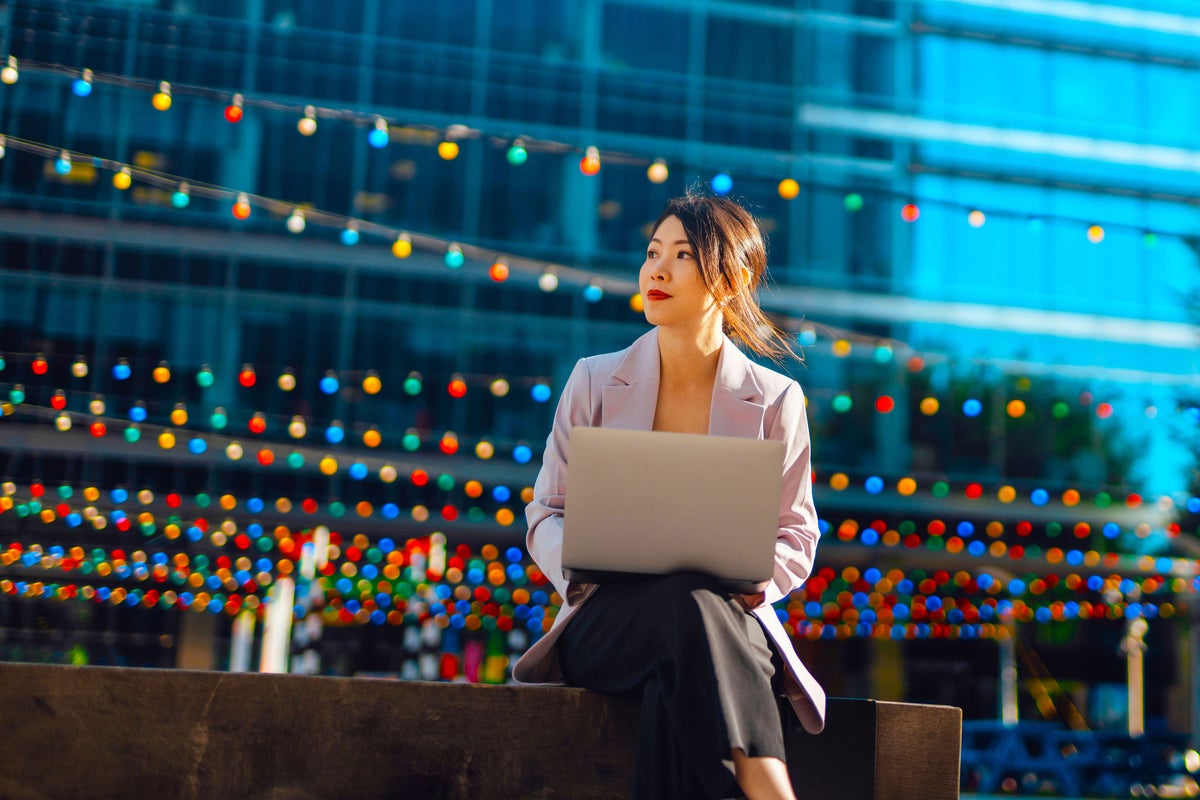How can financial controllers transform for confidence? | EY - US