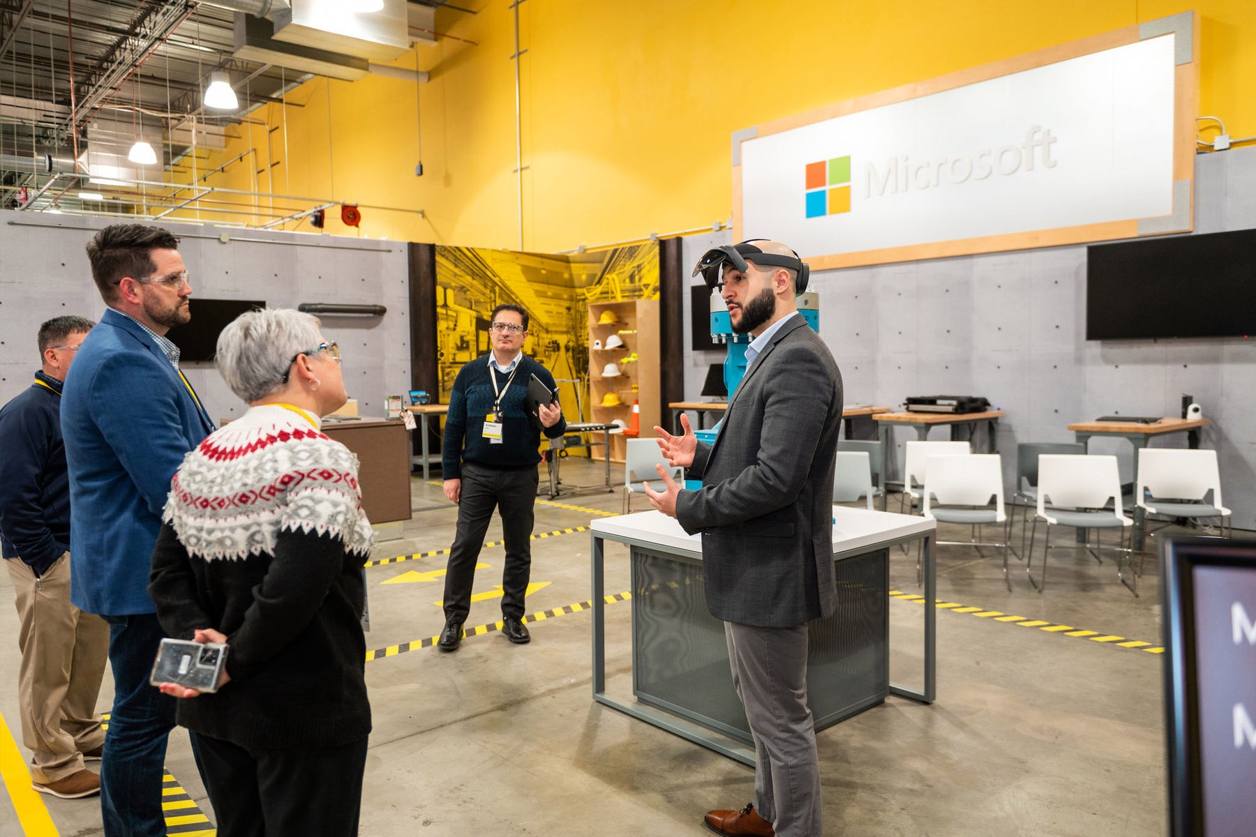 EY Digital Operations Hub @ MxD | EY - US