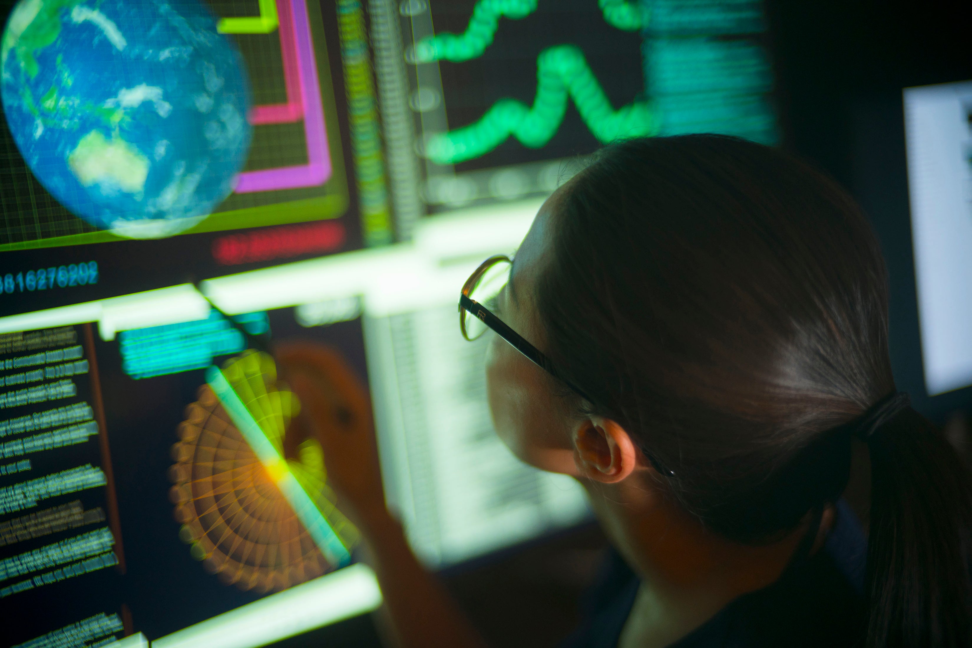 Ey Transforms Global Sales Operation By Equipping Workforce With Microsoft Client Management
