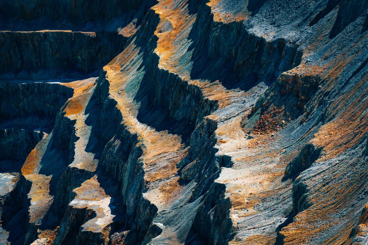 Top 10 risks and opportunities for mining and metals companies in 2025 ...