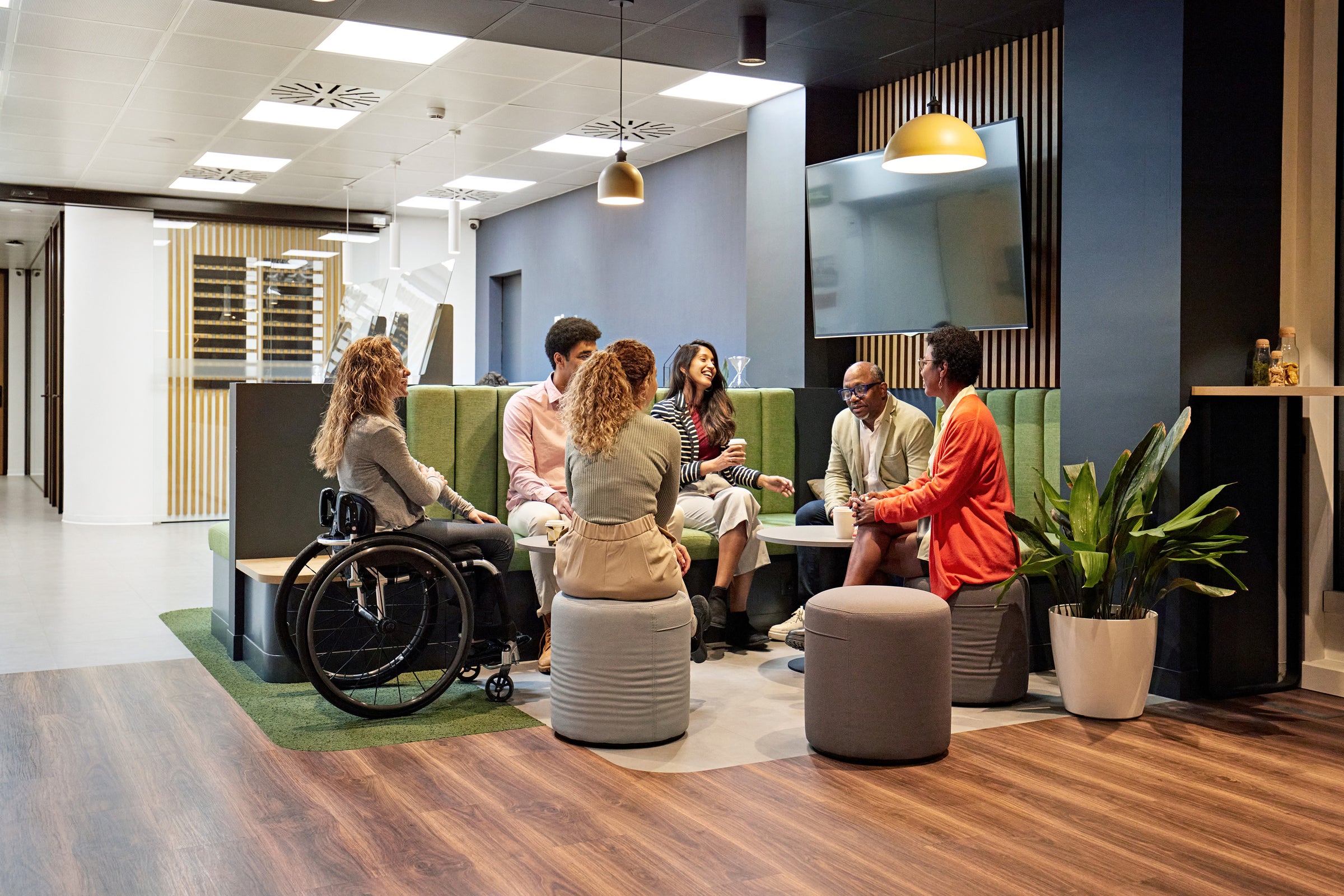 How risk and HR must connect to address new OSFI rules | EY - Canada
