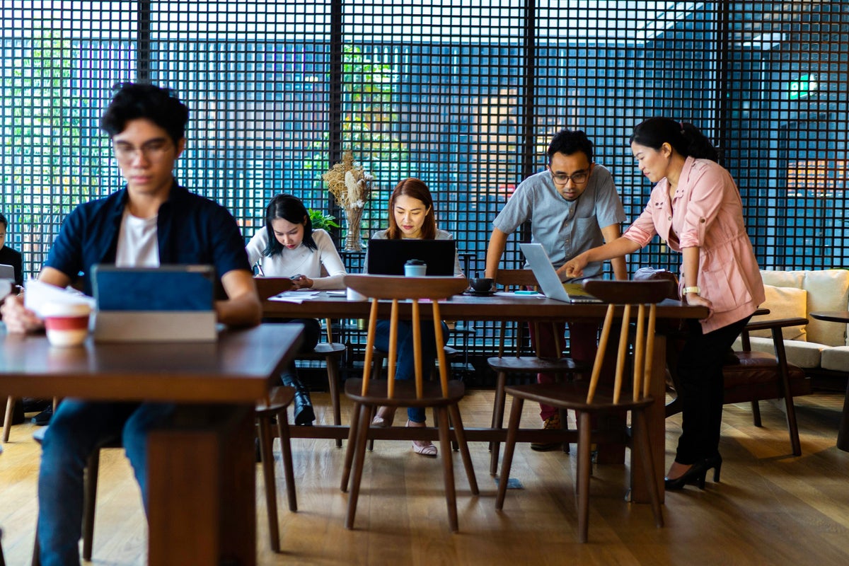 Change management and experience services | EY - India