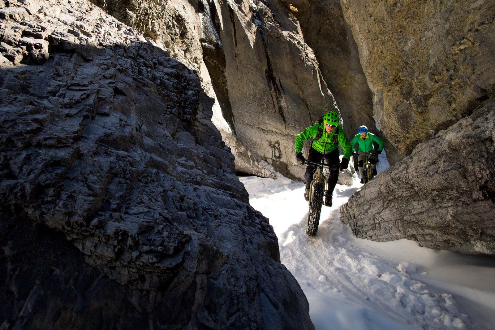 2025 foreign direct investment trends in Europe | EY - UK