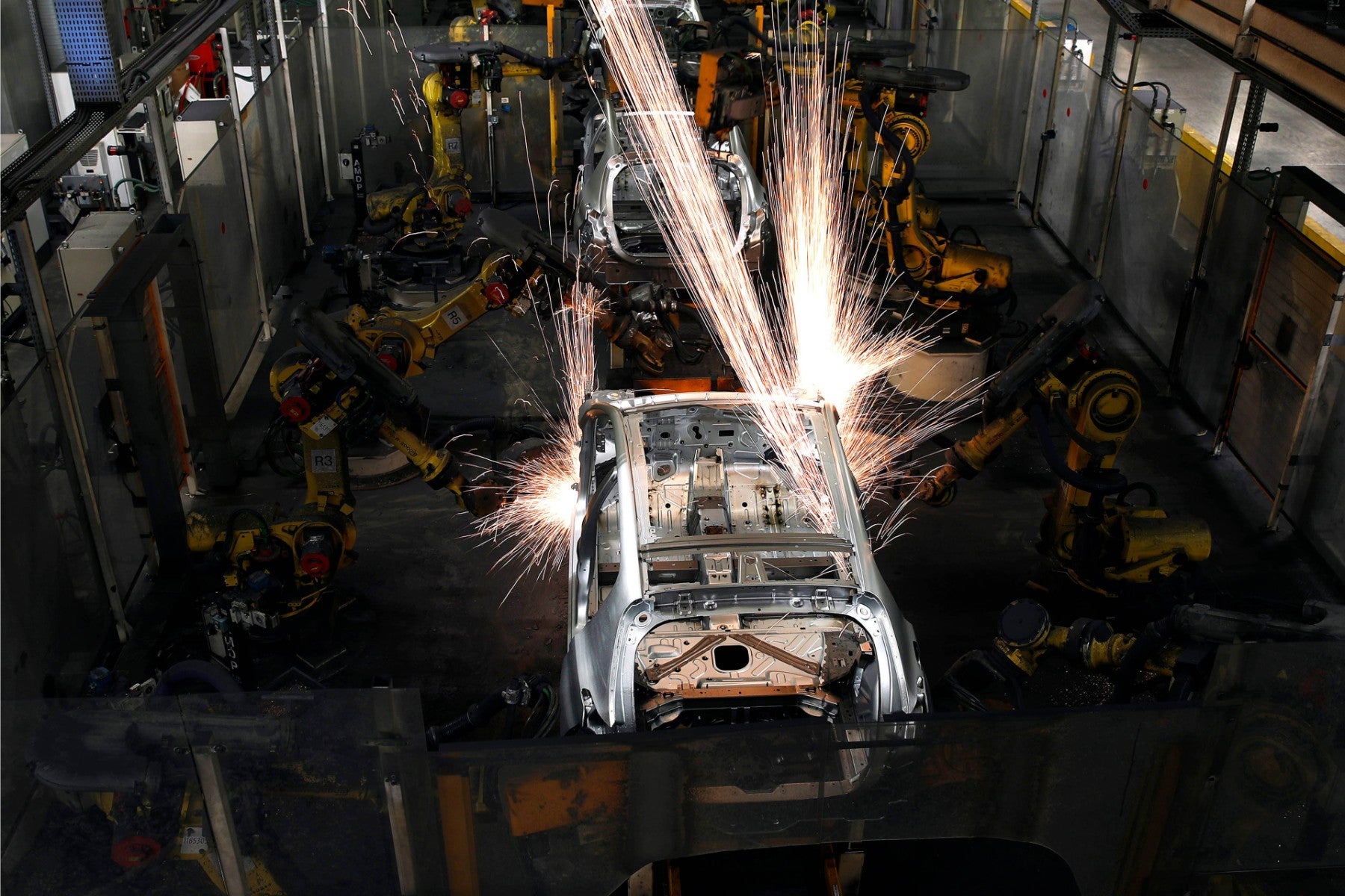 Digital strategy in discrete manufacturing | EY - US