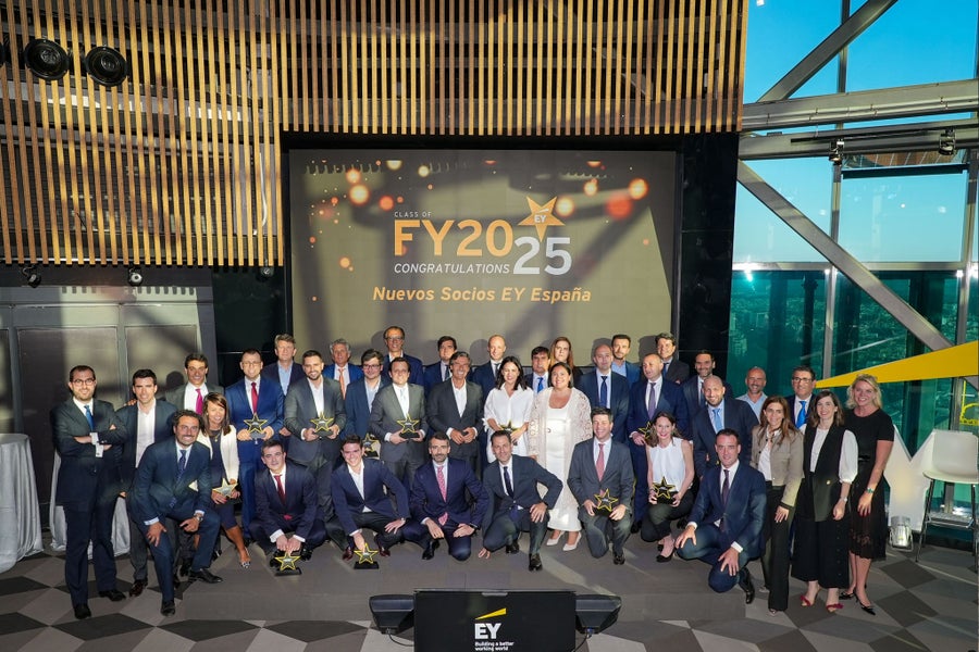 EY cierra su ejercicio fiscal 2025 con 49 nuevos socios | EY - España