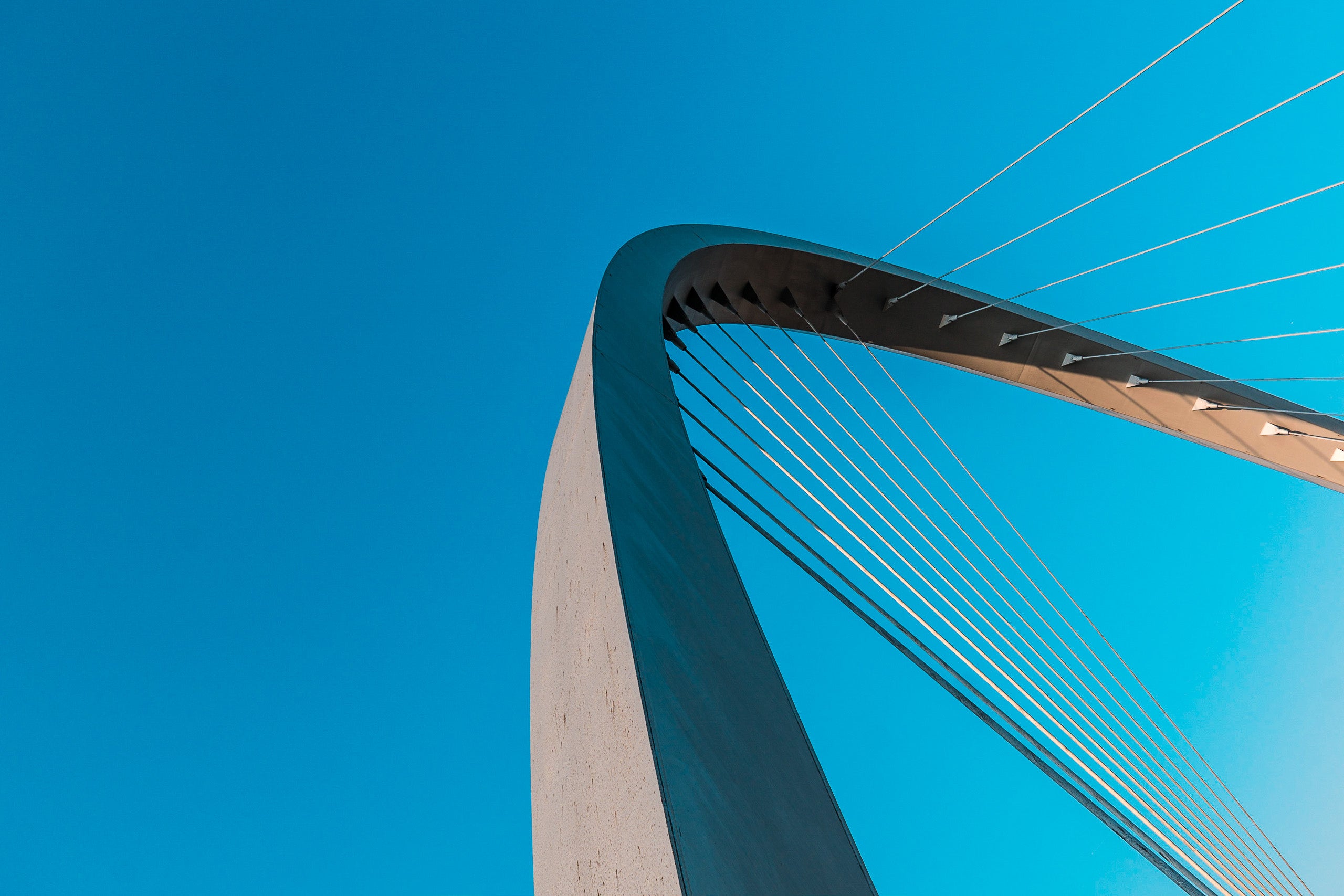 Wdrożenie rozwiązań chmurowych: CAPEX czy OPEX? | EY - Polska