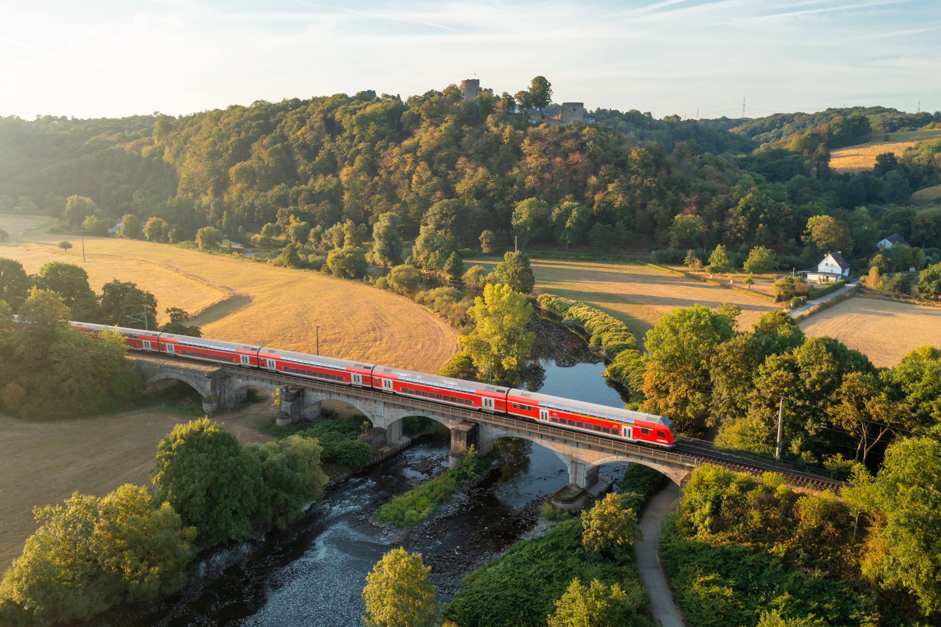 Case study: Helping Network Rail get everyone home safe, every day | EY ...
