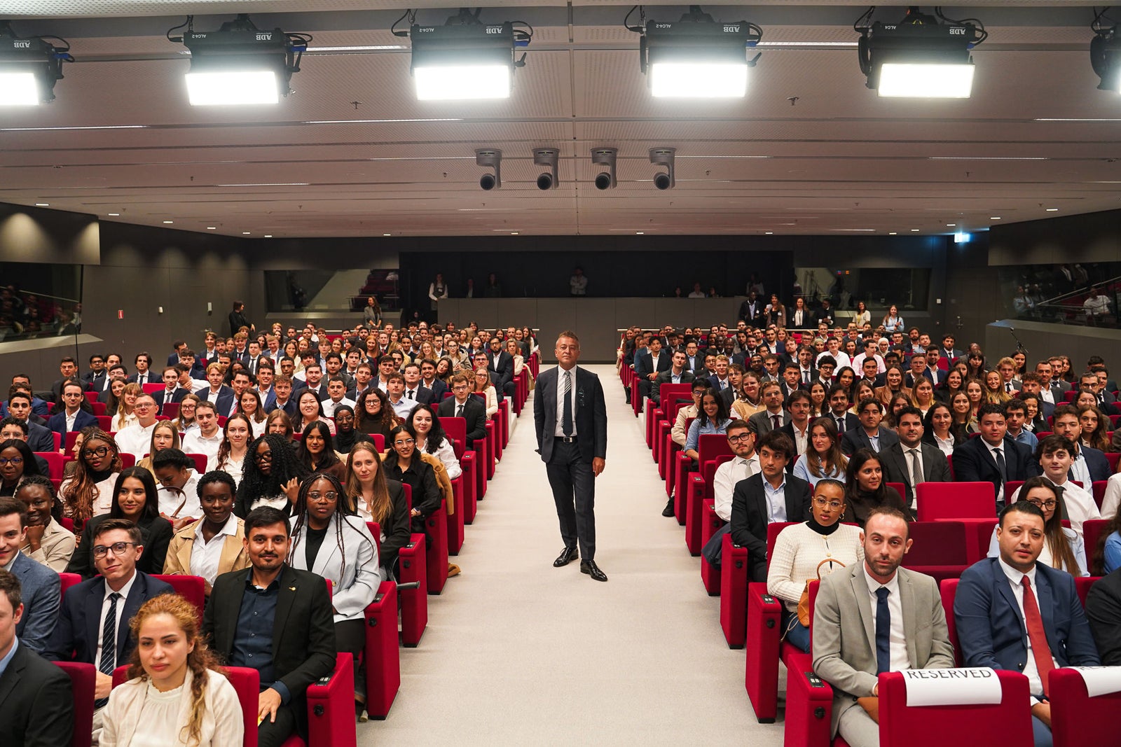 EY Luxembourg welcomes 320 new joiners… and 1 new Partner | EY Luxembourg