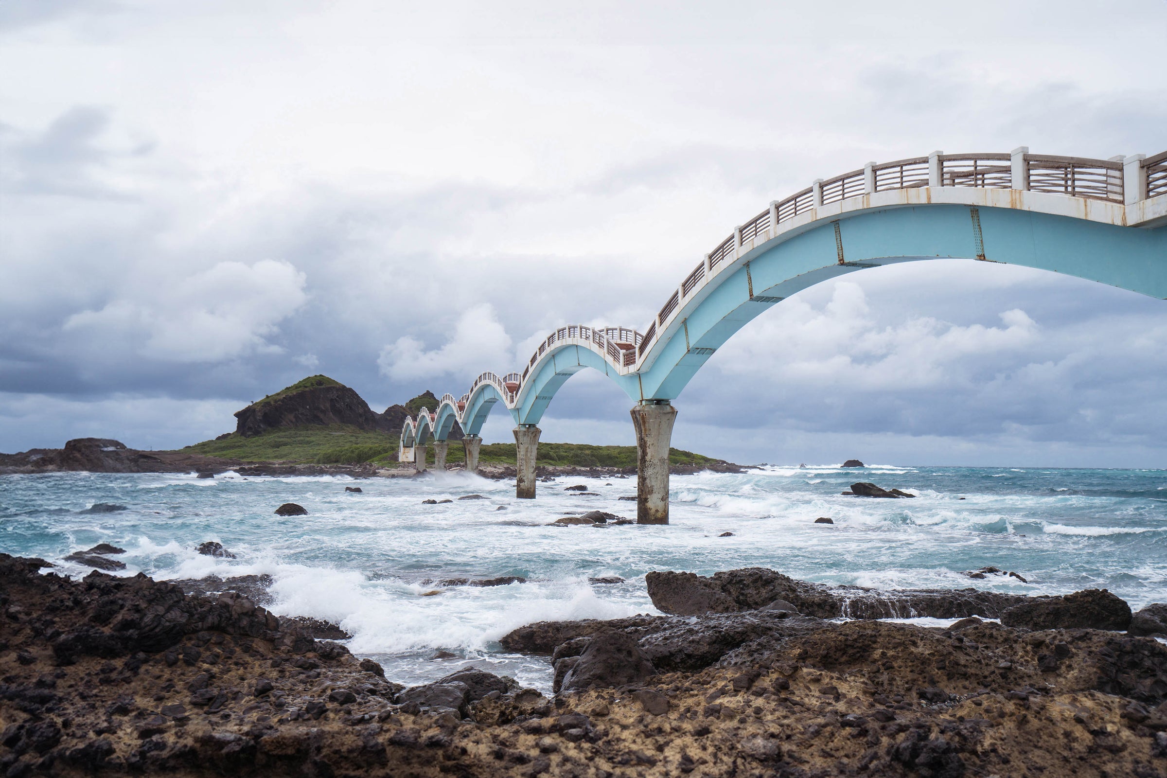 2025 EY Tax Policy and Controversy Outlook | EY - UK