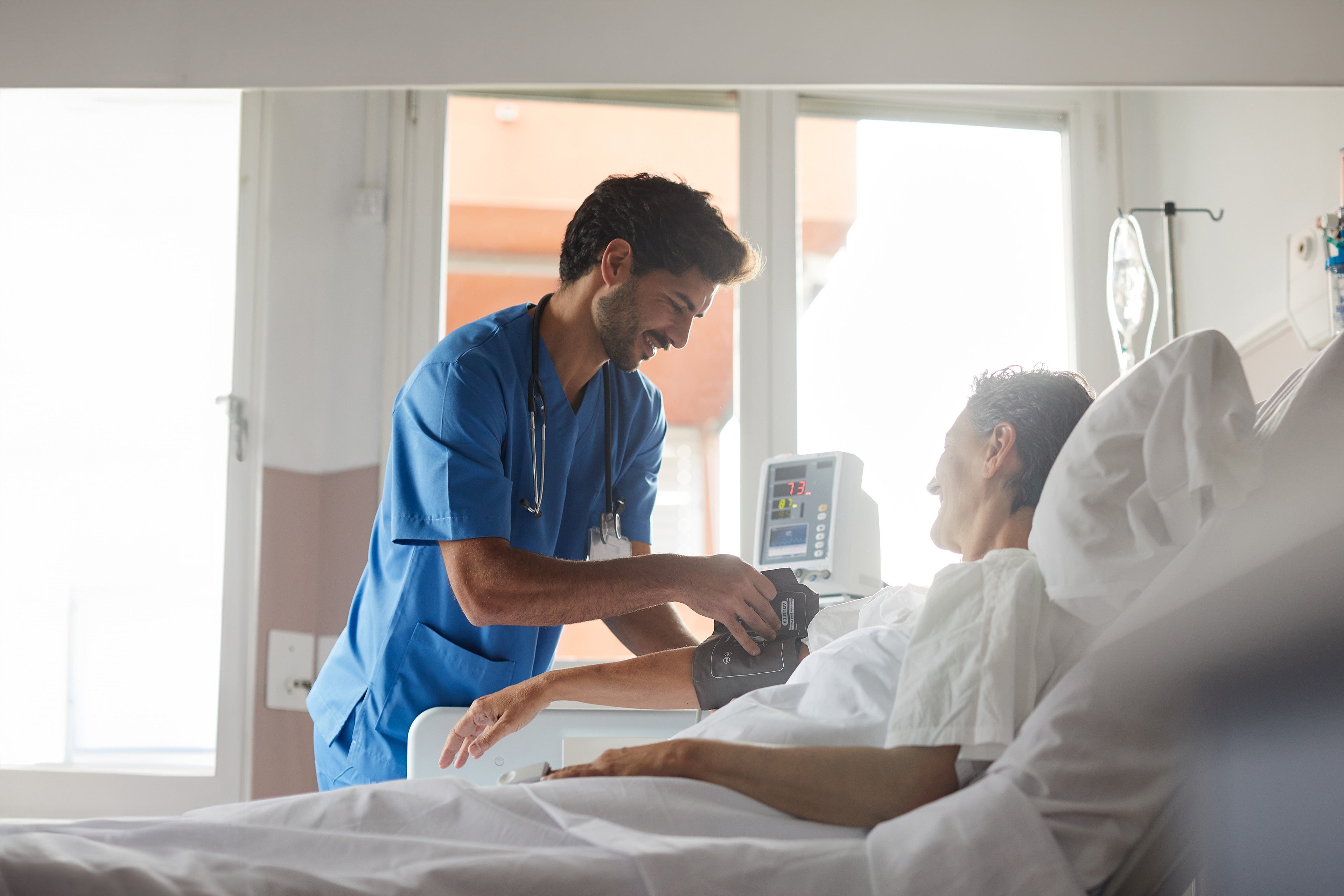 Case study: Accelerated clinical trial activation at UCSD MCC | EY - US