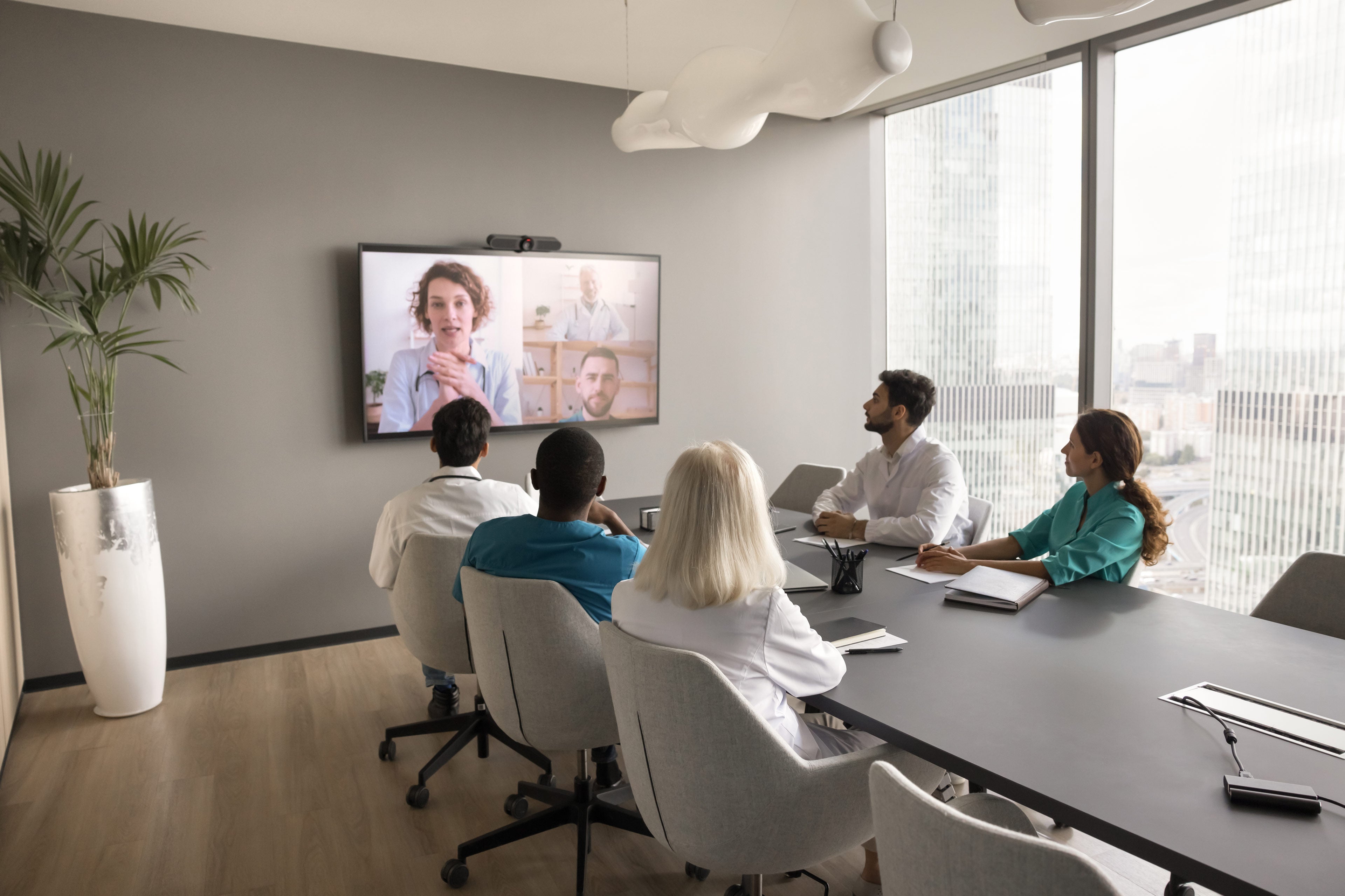 Risk contracting for value-based care | EY - US