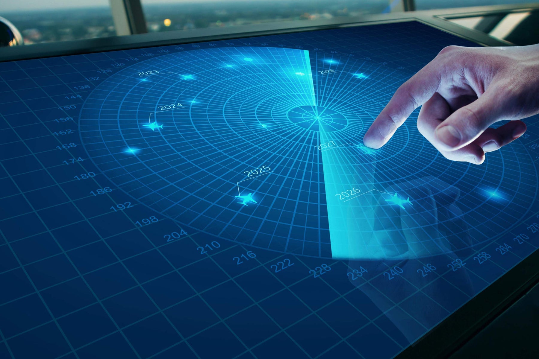 Czym zajmuje się dyrektor finansowy? Zakres obowiązków i rola CFO | EY ...