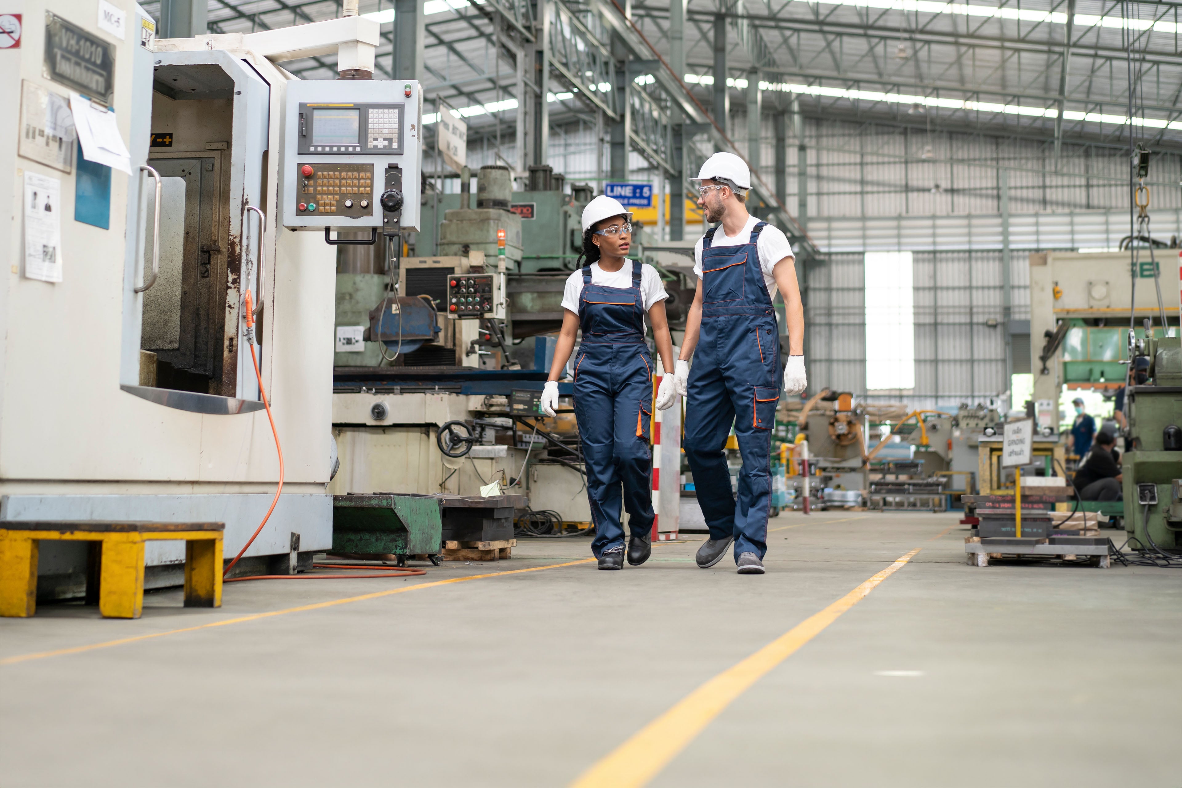 How can AI unlock value for industrials | EY - Global