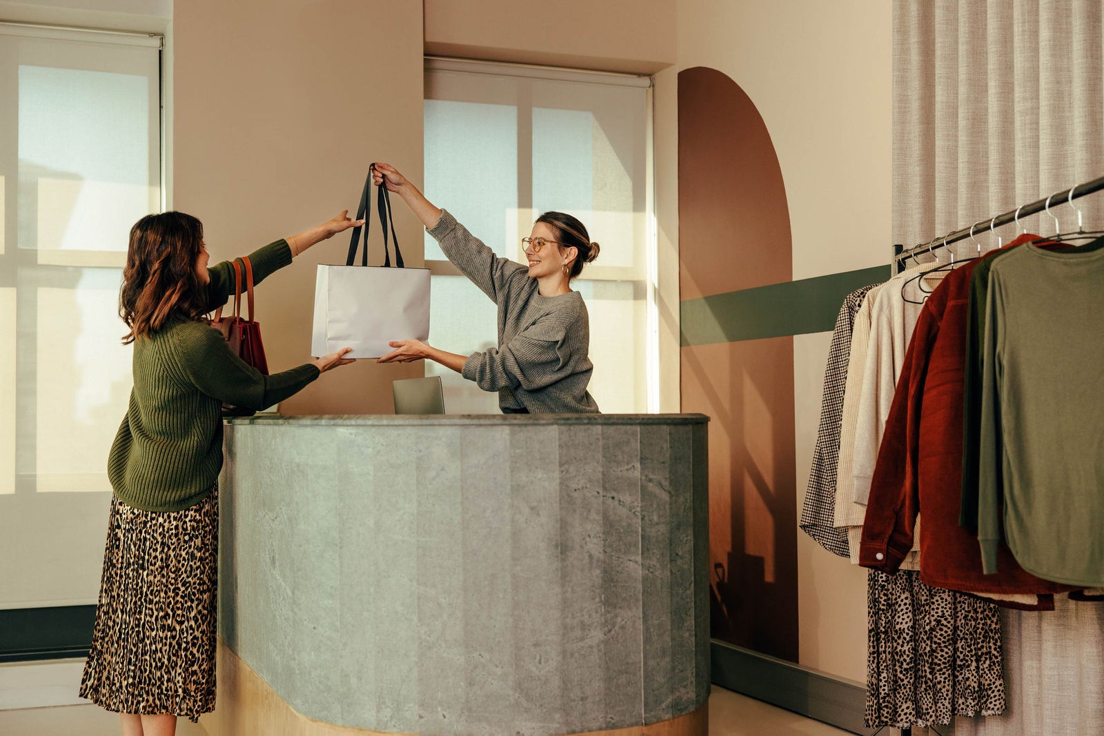 Future proofing retail: Embracing unified commerce | EY - Canada