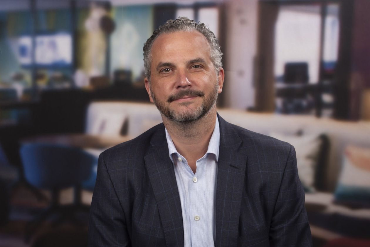 Financial services industry insights & consulting | EY - US