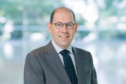 Outsourcing in the insurance sector: requirements and regulations | EY ...