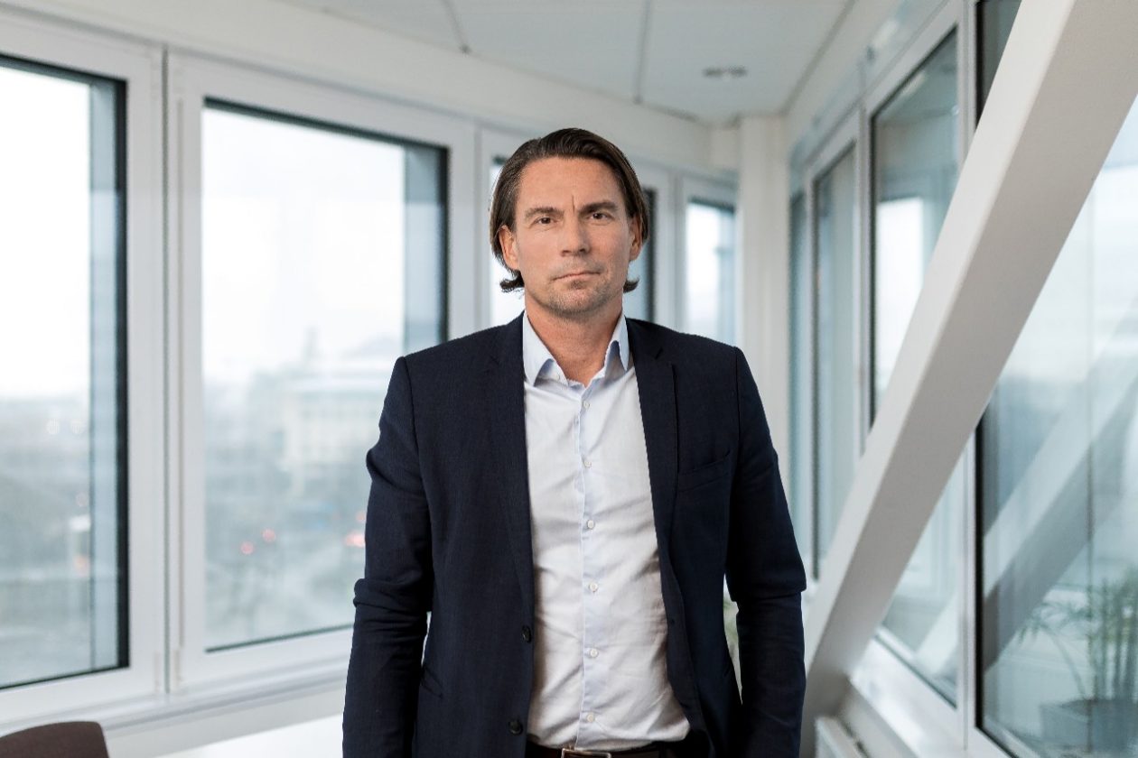 Advanced Manufacturing and Mobility Business Minute | EY - Global