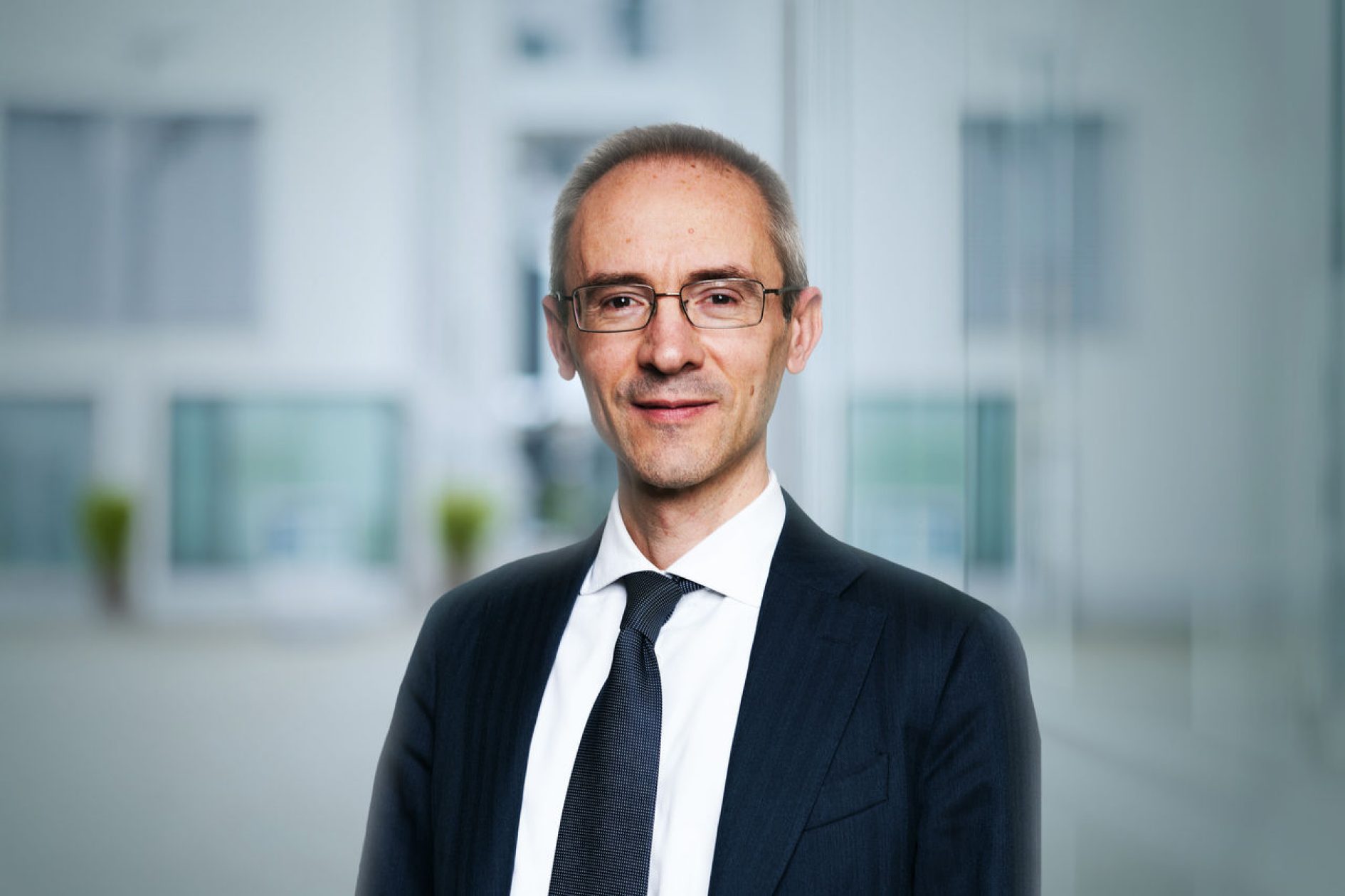 How an advanced materials player entered new markets | EY - Global