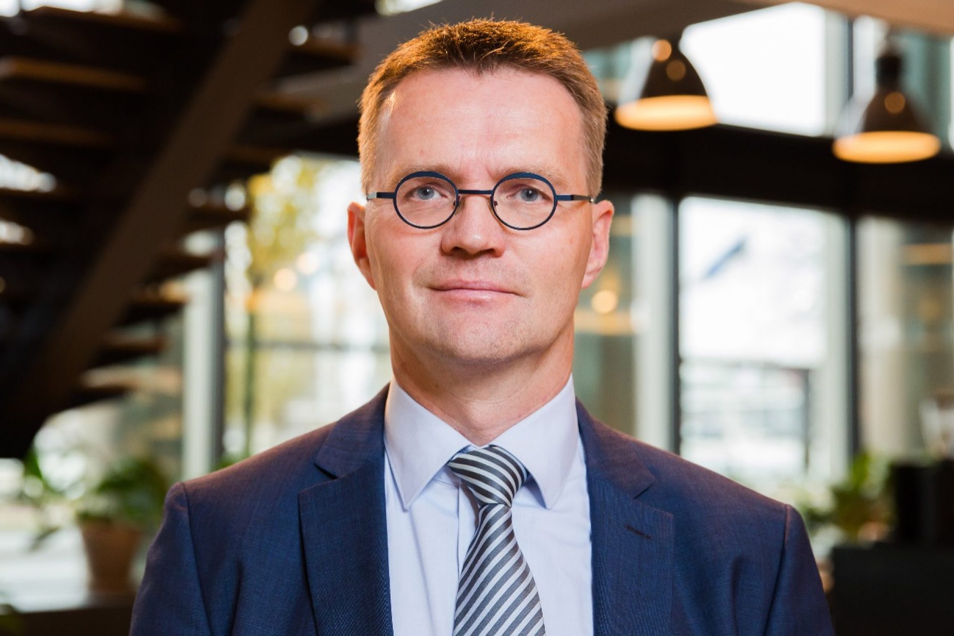 Permanent establishment services | EY - Canada