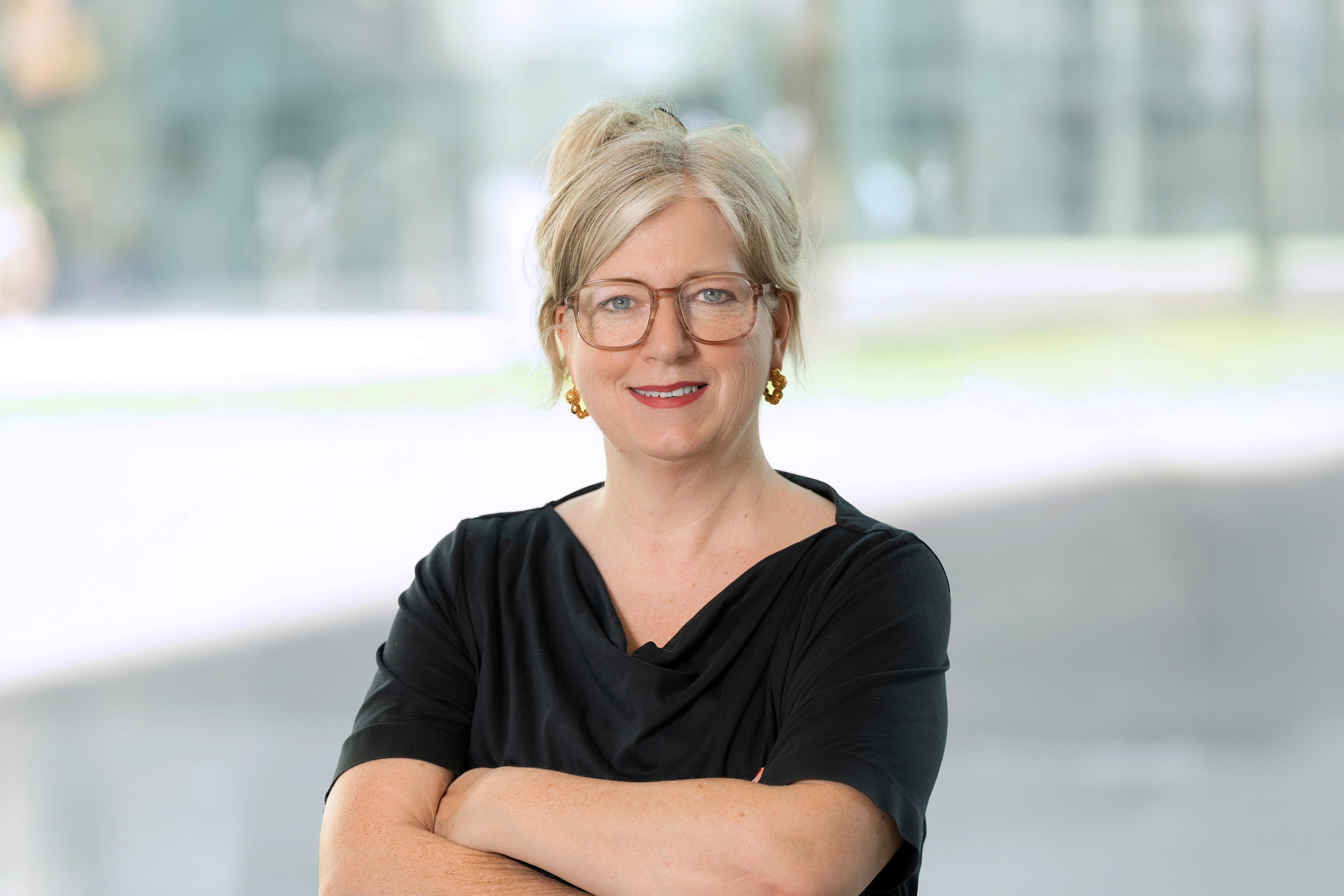 Sabine Betz - EY Switzerland Consulting Lead, Financial Services | EY ...