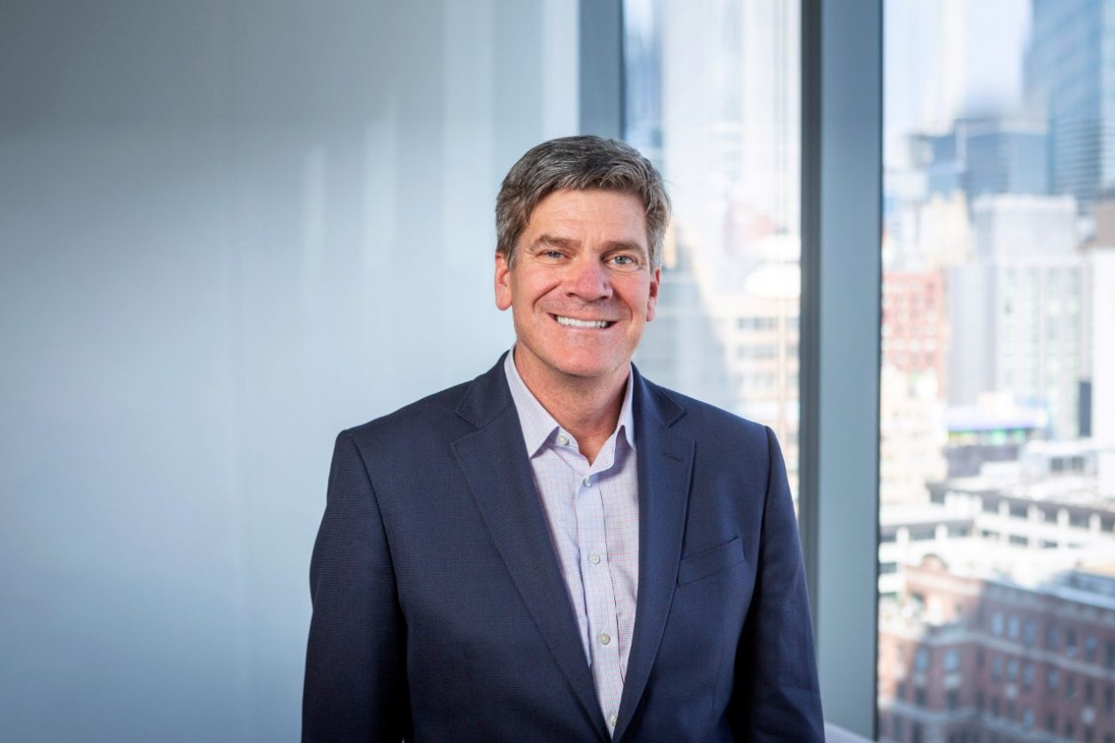 Commercial, growth and innovation for manufacturing | EY - US