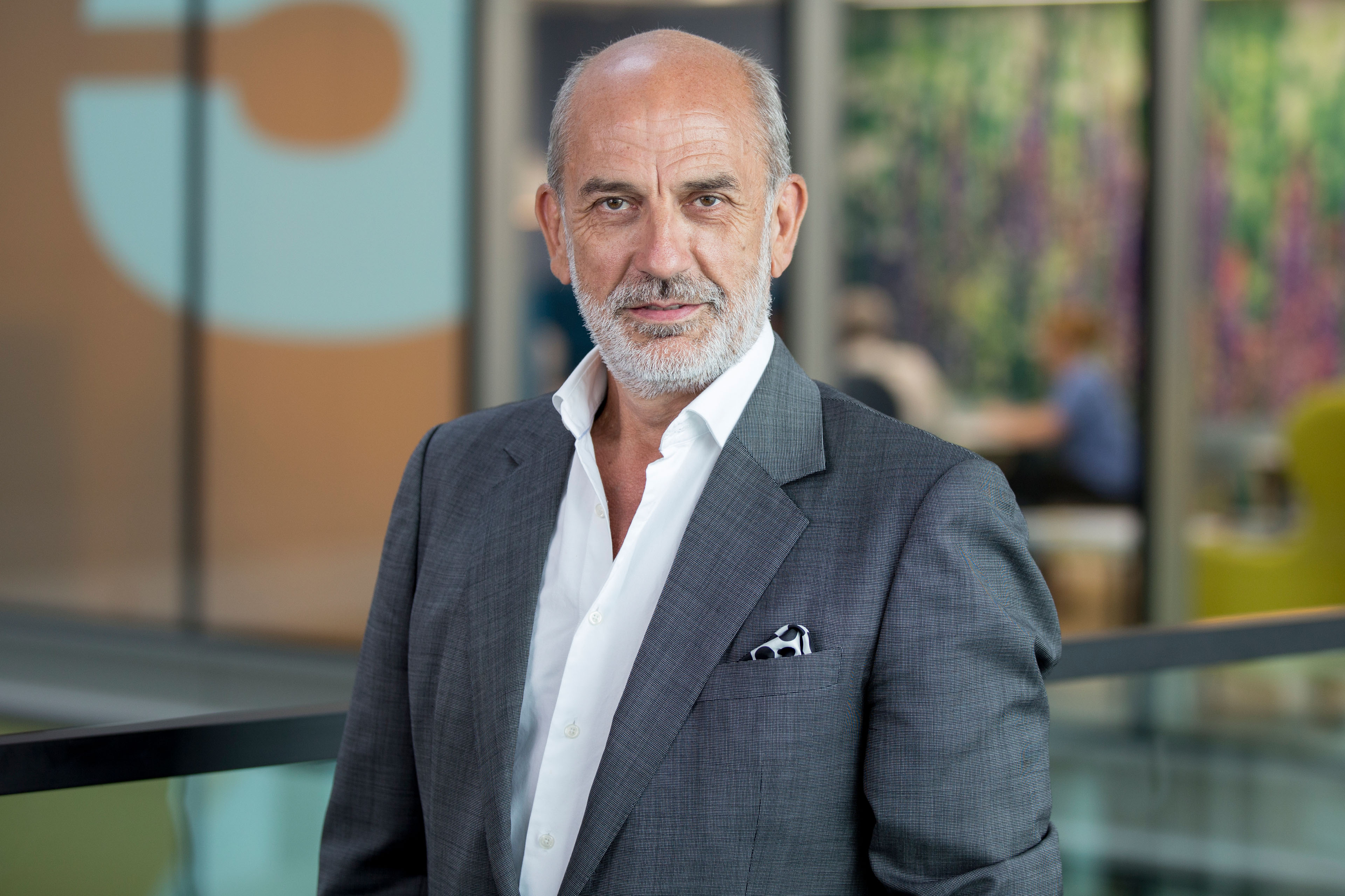 Steve Wills EY UK&I Consumer Products Leader, EY EMEIA Microsoft ...
