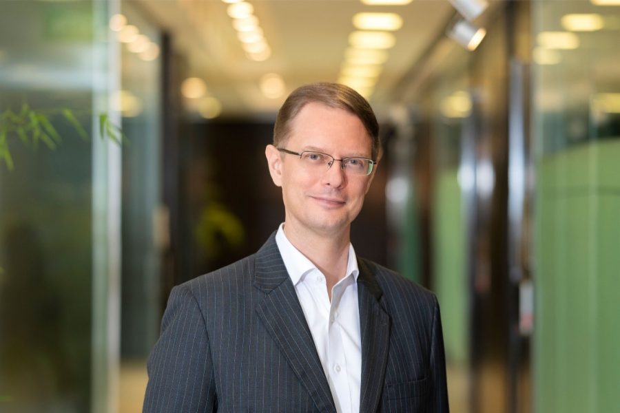 Sustainable Finance in Financial Services | EY - Global