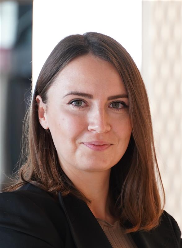 Maria Makarova EY Luxembourg Transactions and Corporate Finance Manager ...