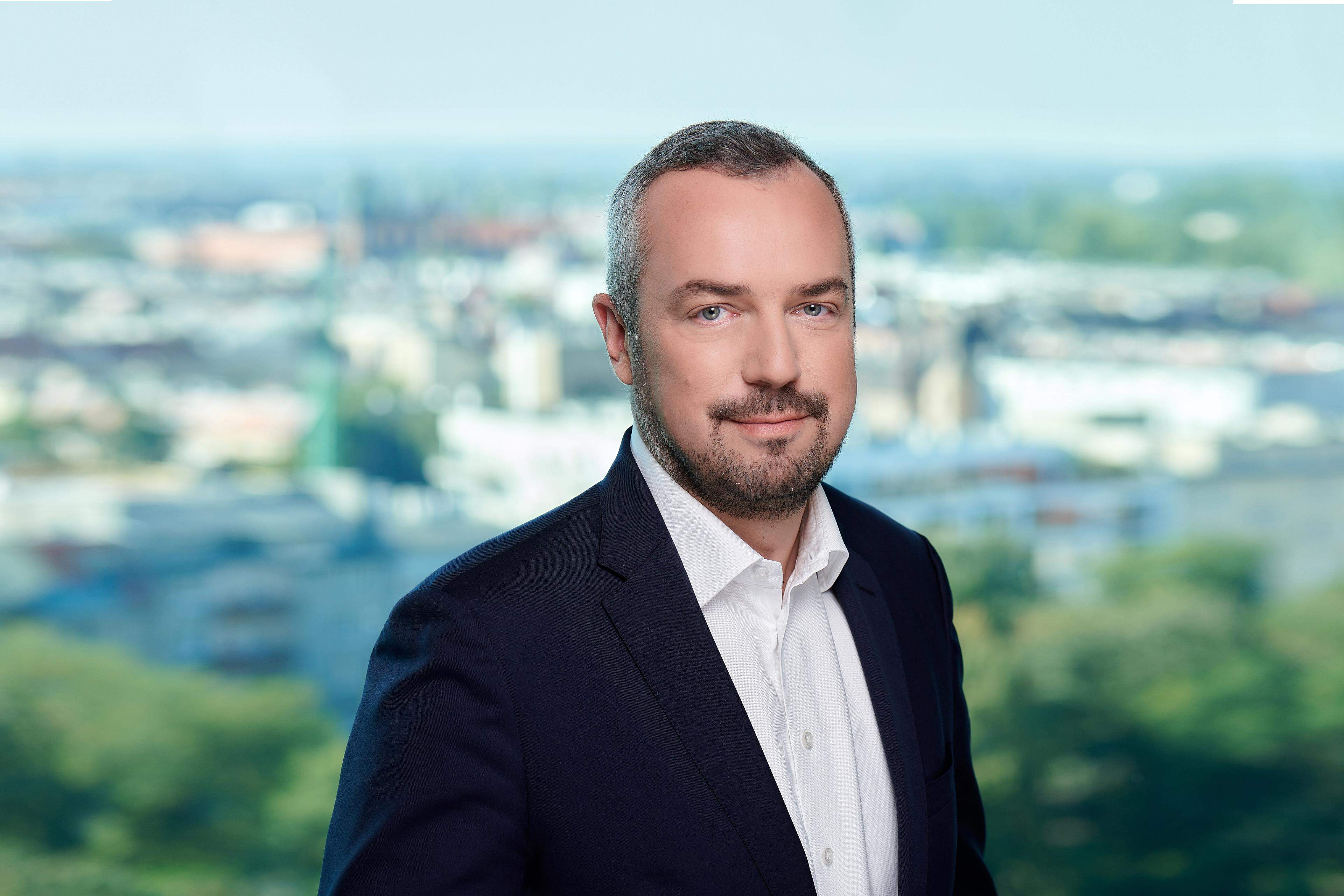 Robert Klimacki | EY - Global
