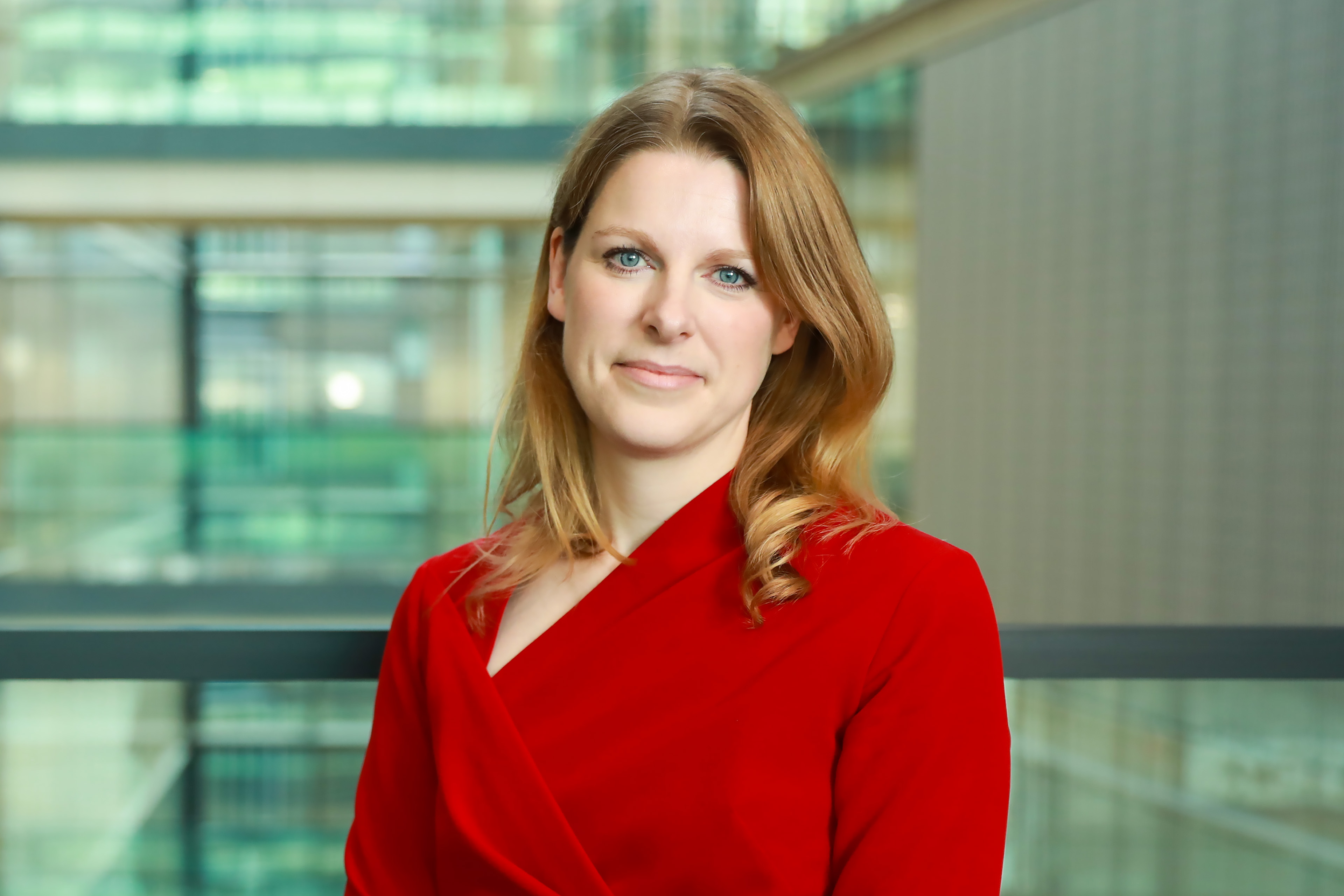 Sarah Cameron - EY UK Forensic Contract Advisory Leader, Ernst & Young ...