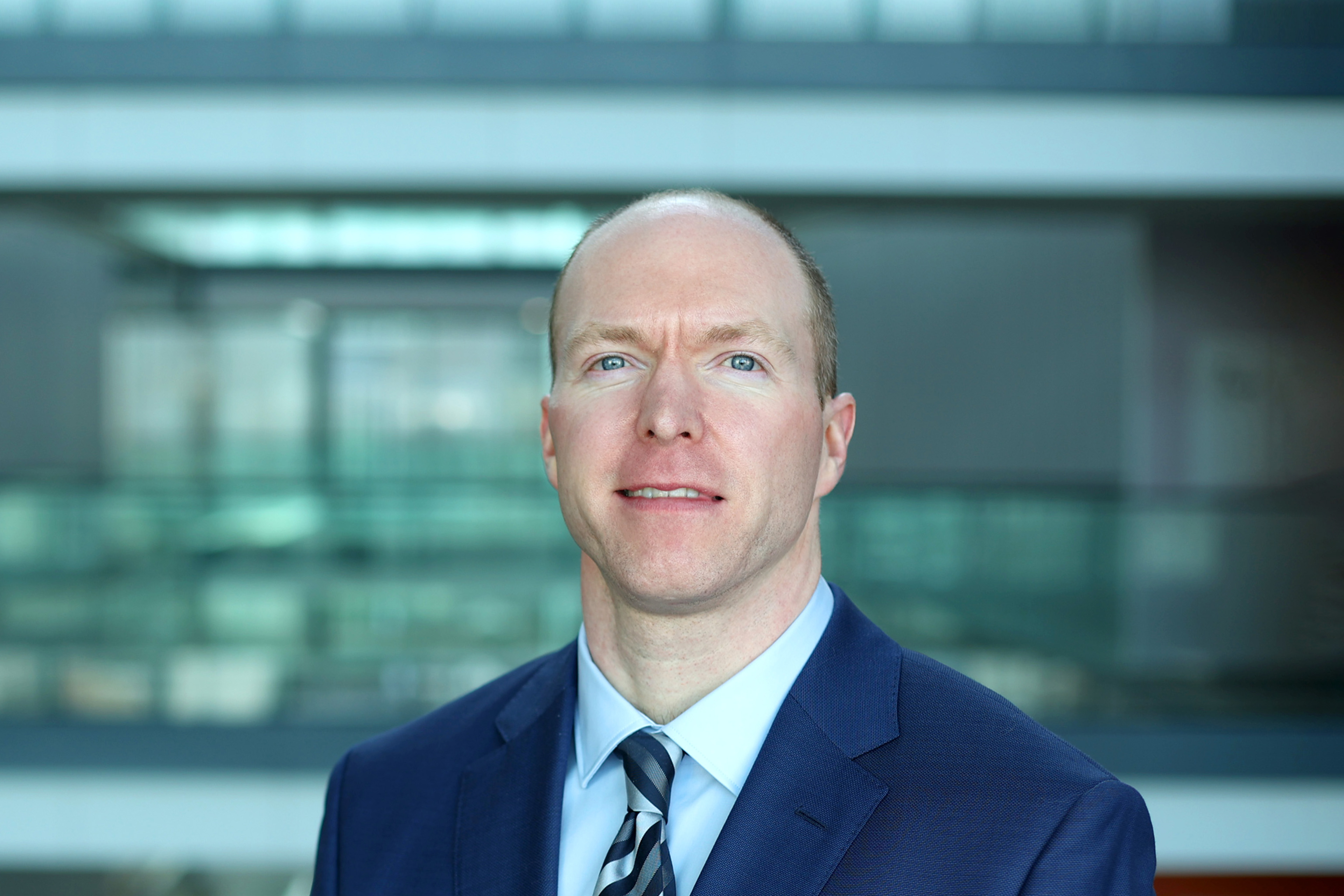 Stephen McAndrew Director, US/UK Cross Border Tax Services, EY Private ...