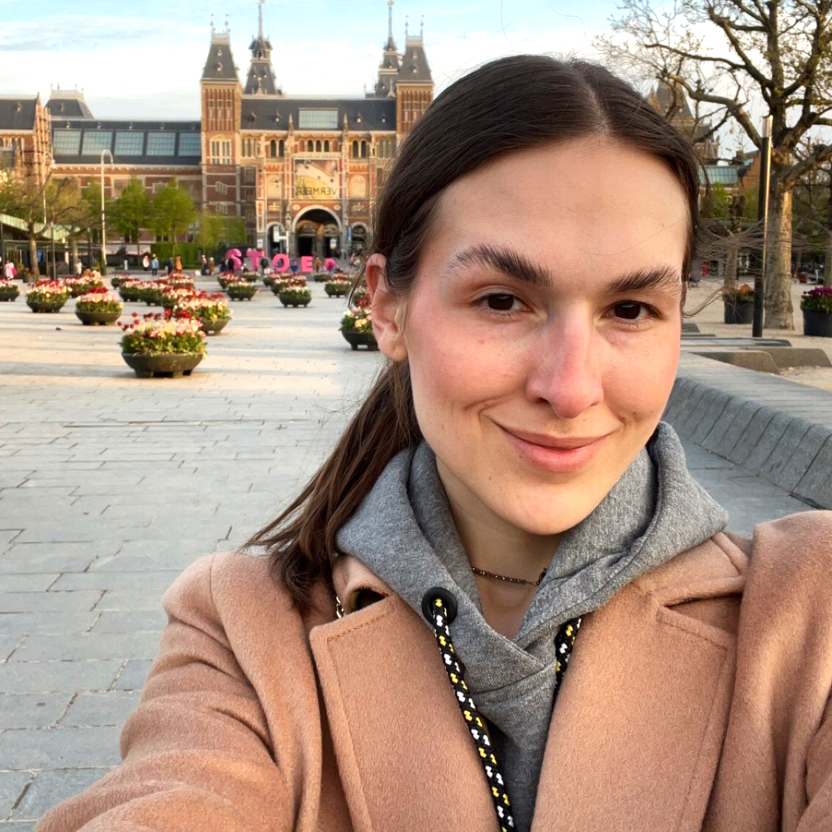 Einen Schritt voraus – Jessicas Arbeit in der Customer Experience | EY ...