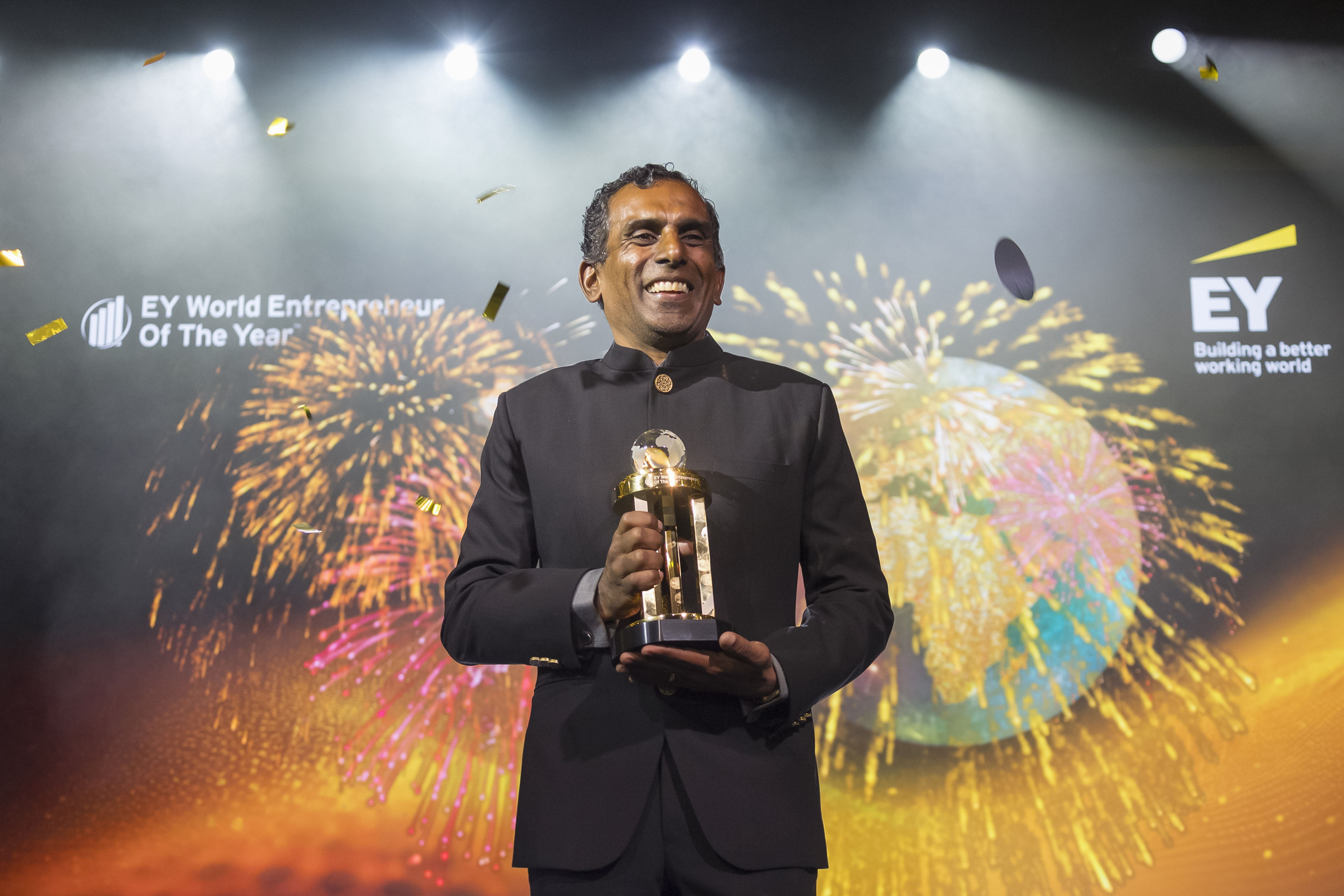 EY World Entrepreneur Of The Year™ 2024: Νικητής ο Vellayan Subbiah από ...