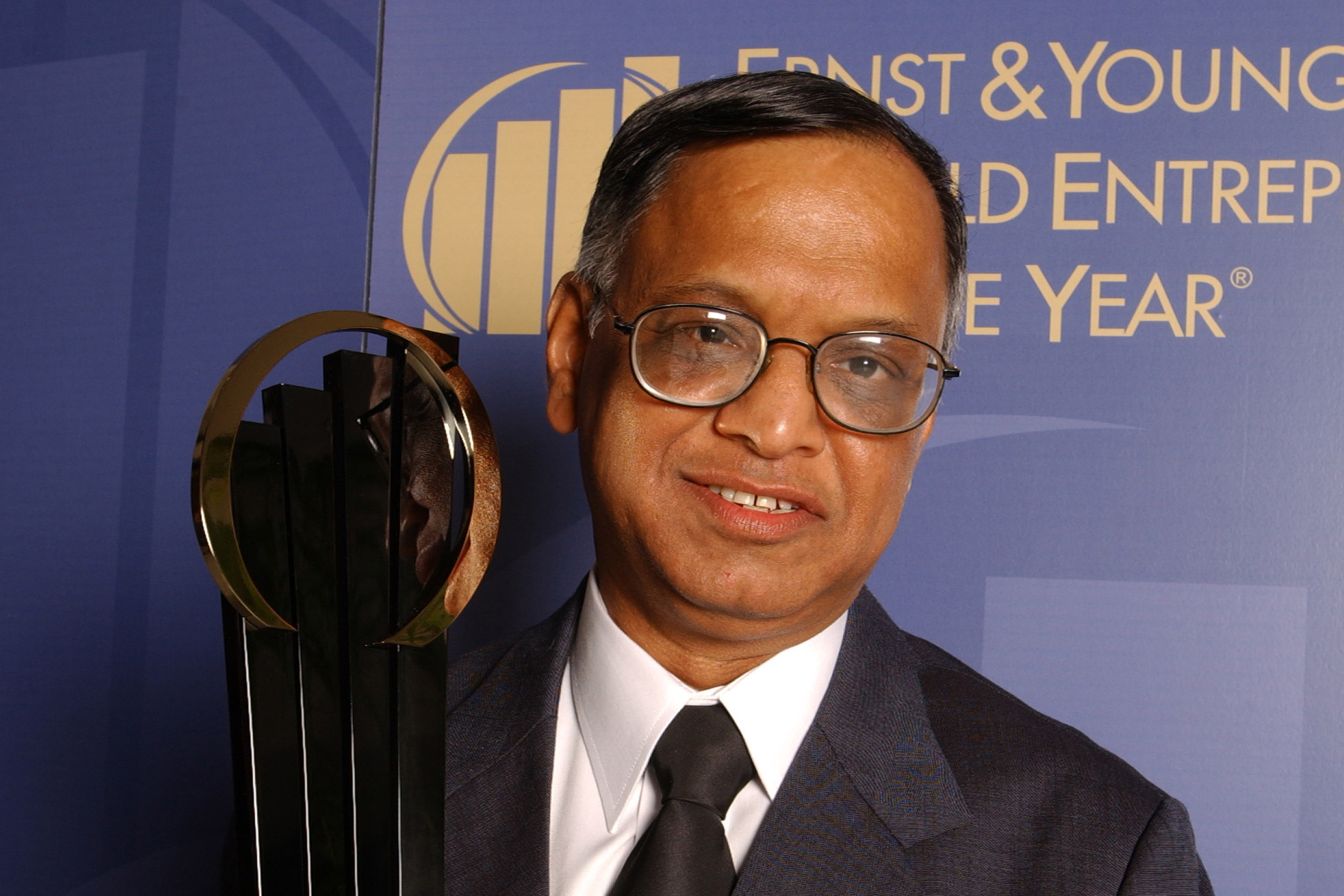 Narayana Murthy's Instagram, Twitter & Facebook on IDCrawl