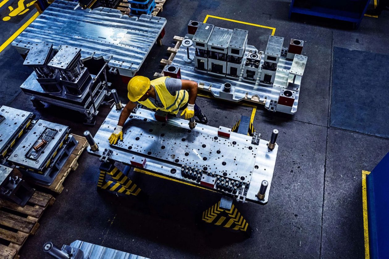 Advanced Manufacturing Consulting | EY - India