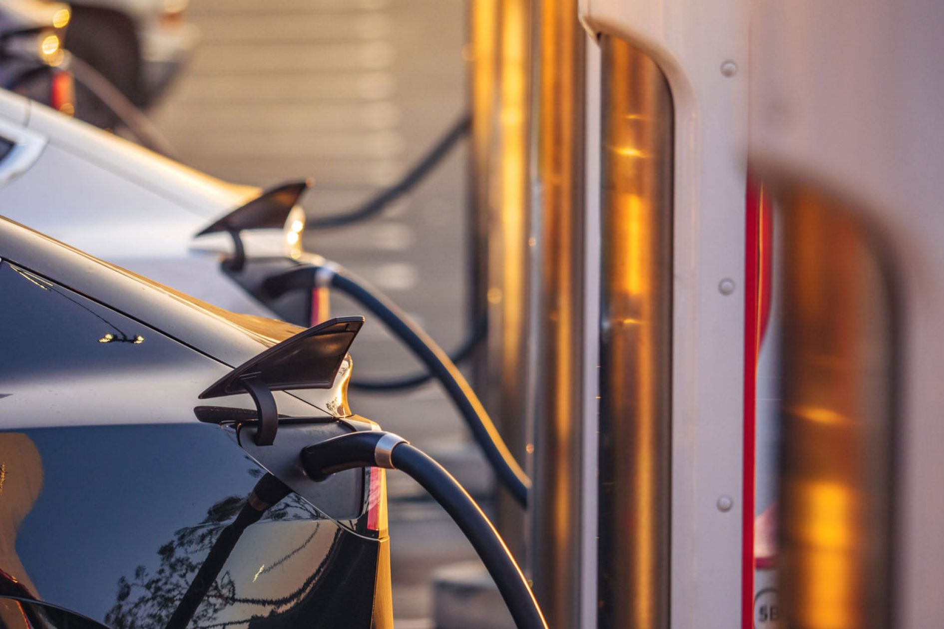 Auto, captive and equipment finance | EY - US