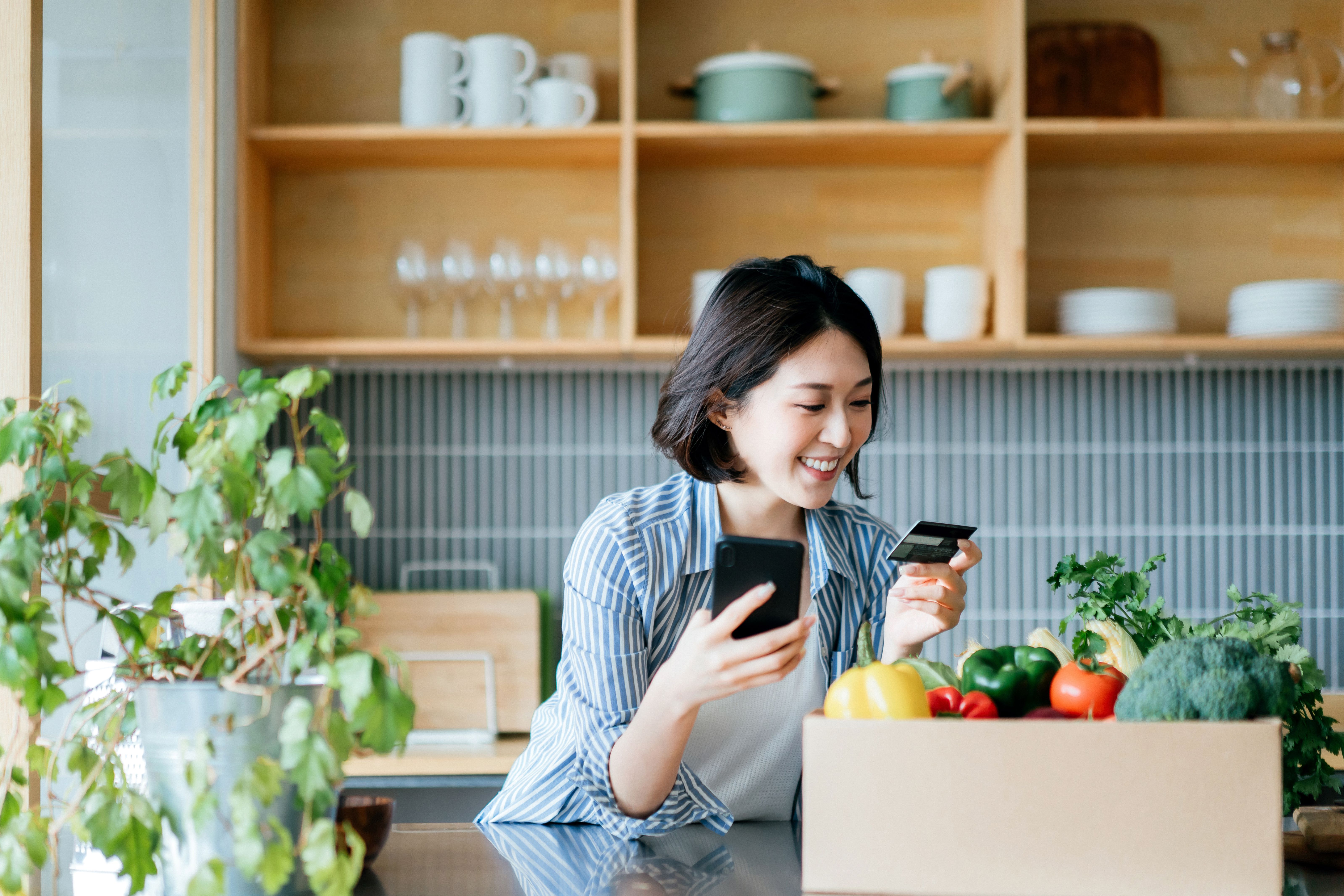 Changes with regard to taxation of e-commerce operators | EY - Global