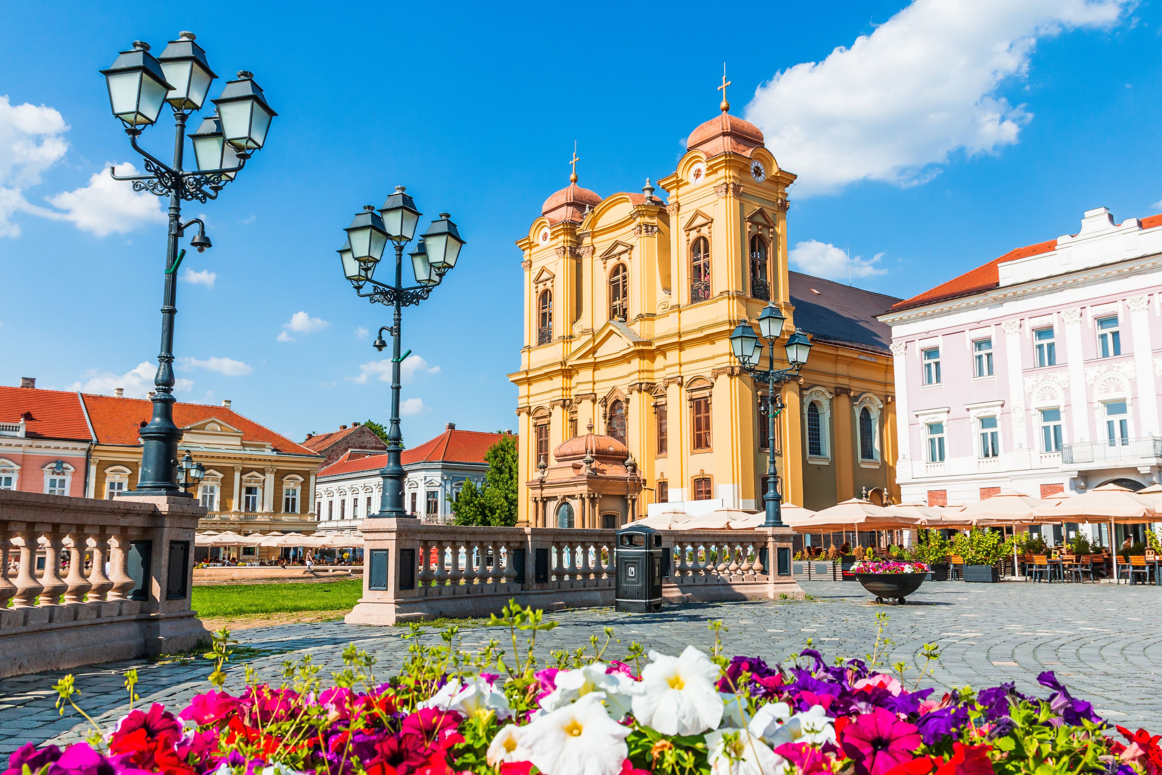Romanian M&A evolution during the first nine months of 2025 | EY - Global